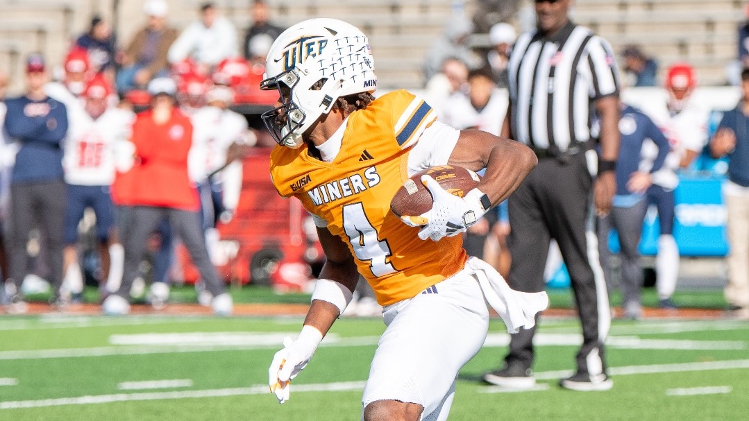 Undefeated #22 Liberty Beats UTEP, 42-28, Saturday Afternoon - UTEP Miners