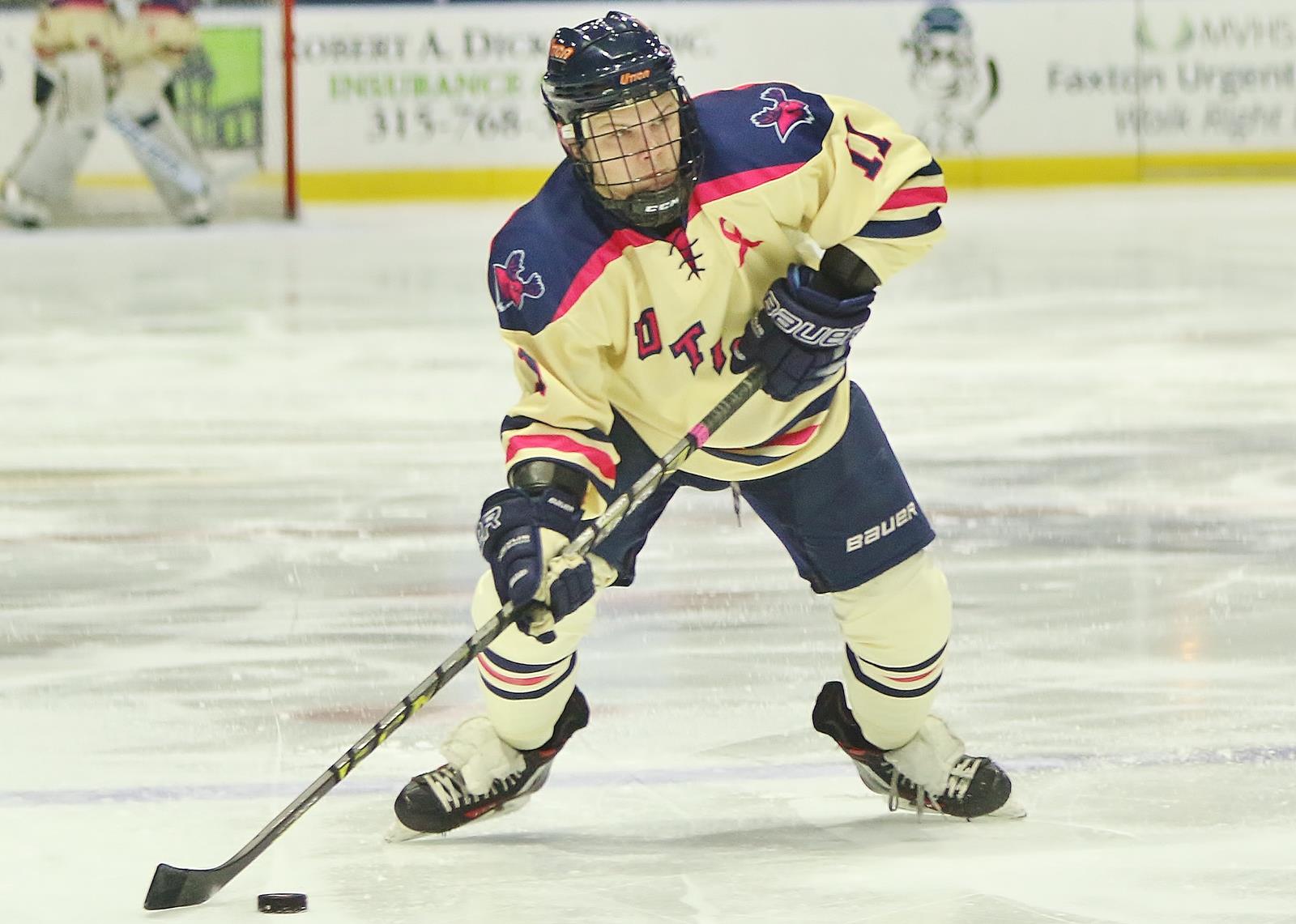 Connor Schmidt - Men's Ice Hockey - Utica University Athletics