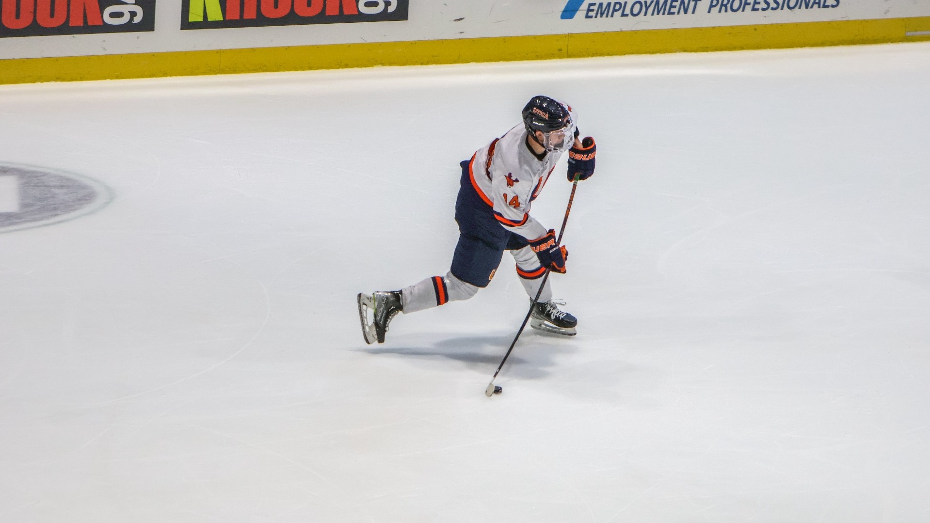 Griffen Barr - Men's Ice Hockey - Utica University Athletics