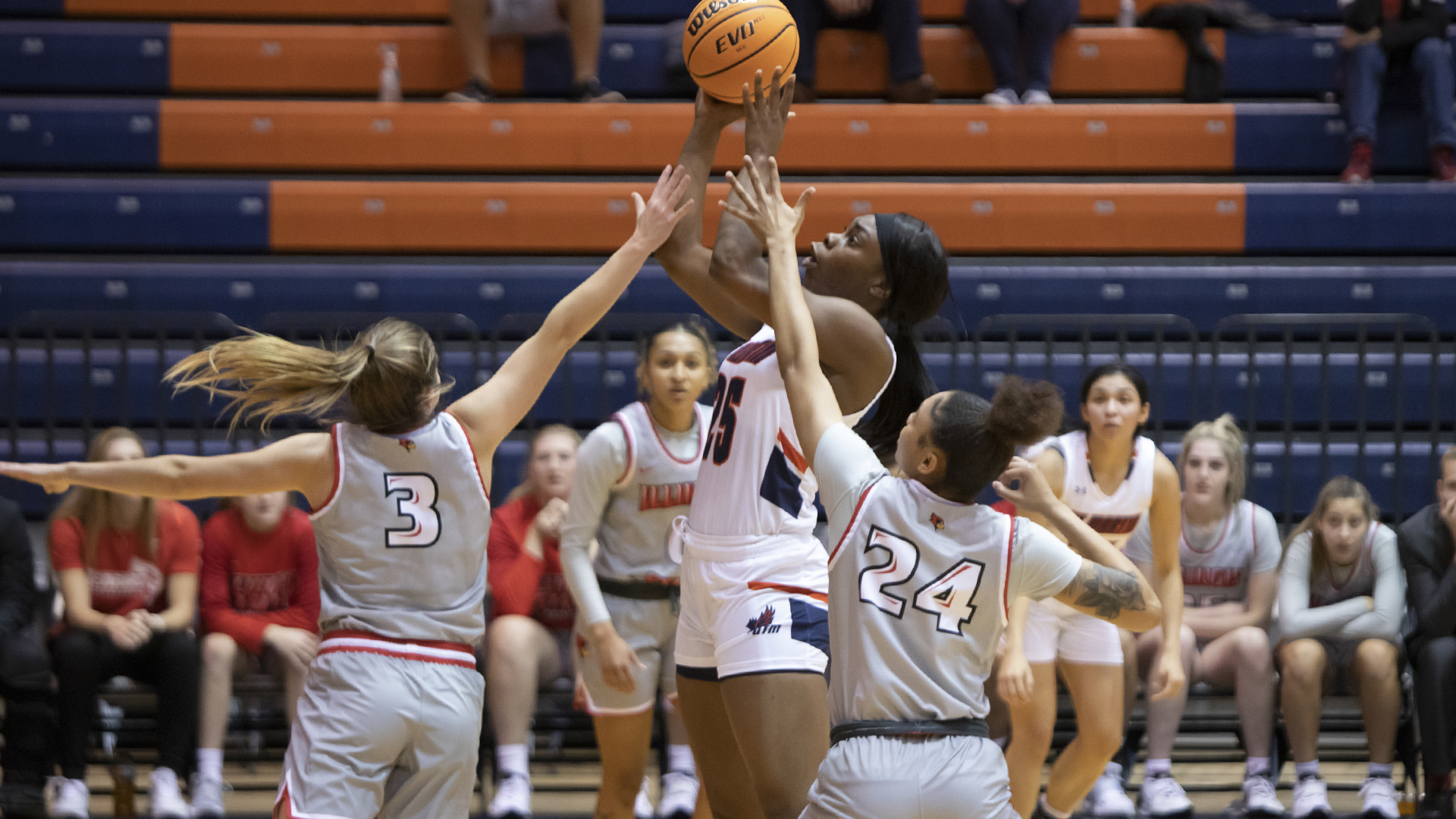 Shanice Simpson-Whiteley - Women's Basketball - UTM Athletics