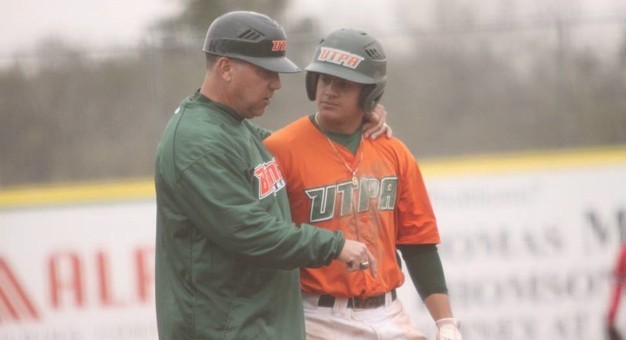 Manny Loredo - 2016 - Baseball - UTRGV Athletics