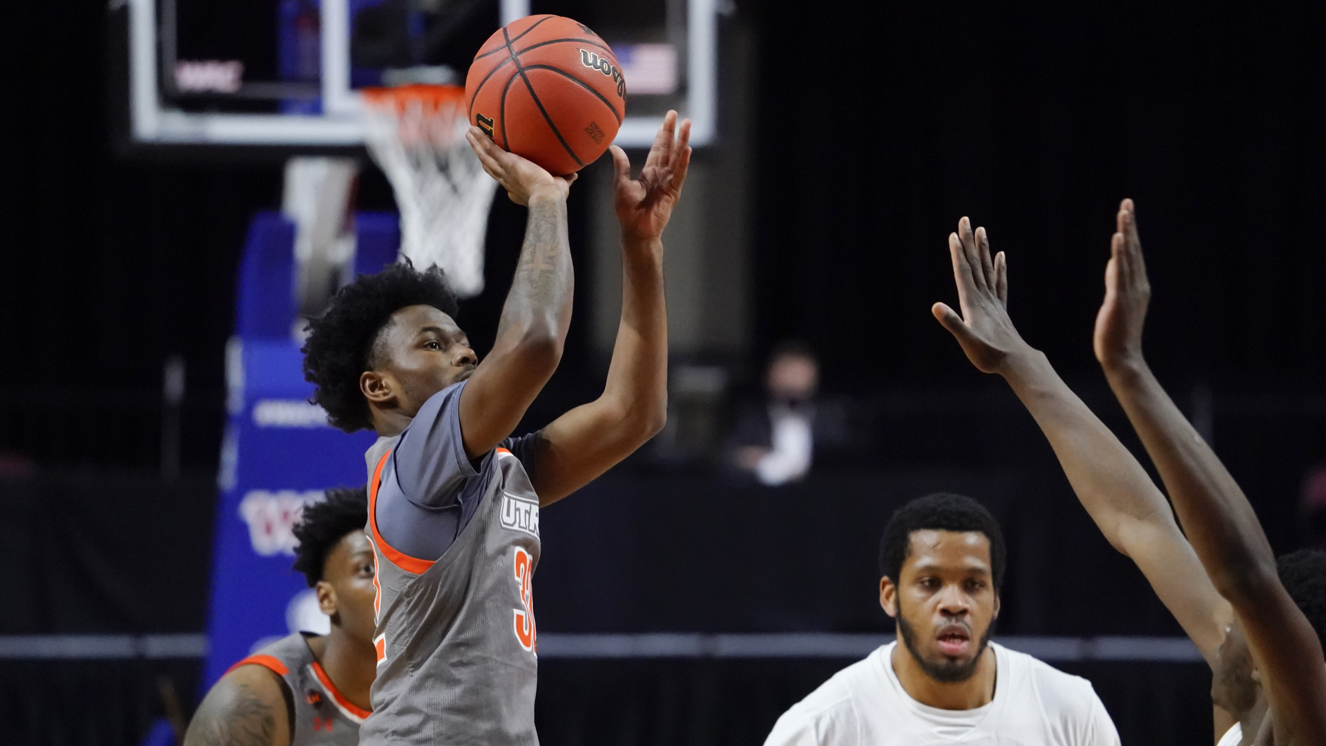 LaQuan Butler - 2021-22 - Men's Basketball - UTRGV Athletics