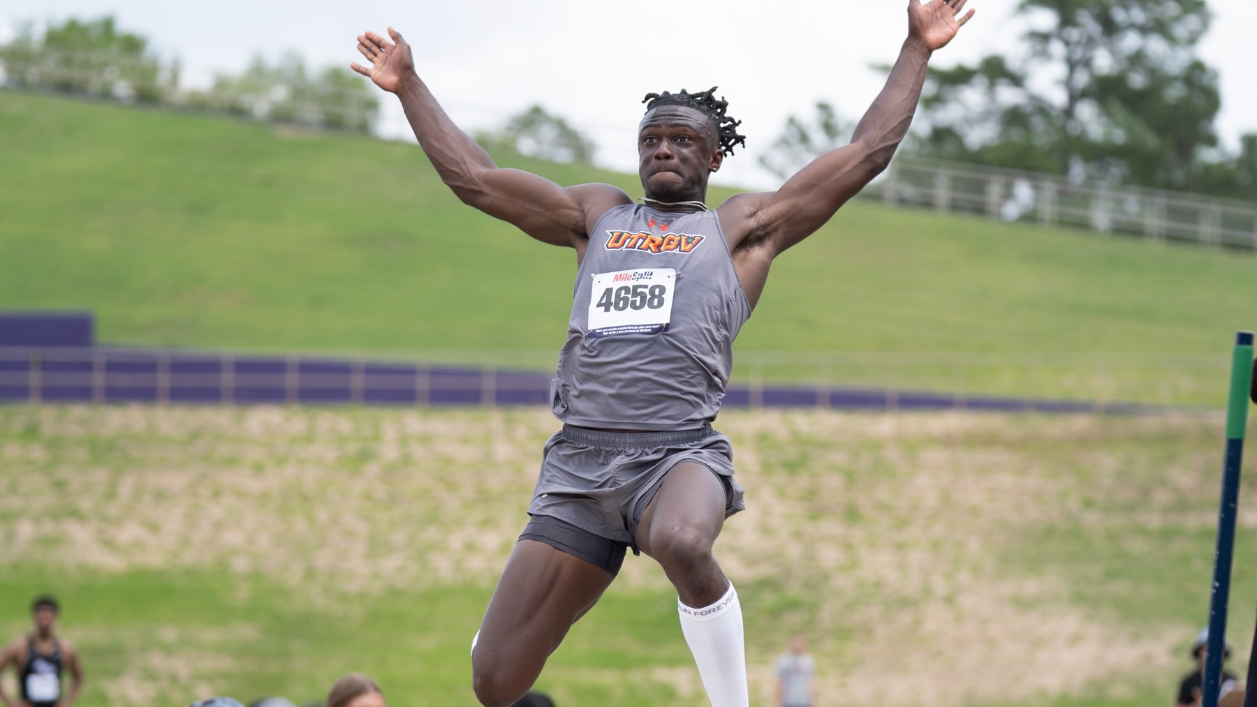 Jedidiah Udunna - 2024 - Men's Track & Field - UTRGV Athletics