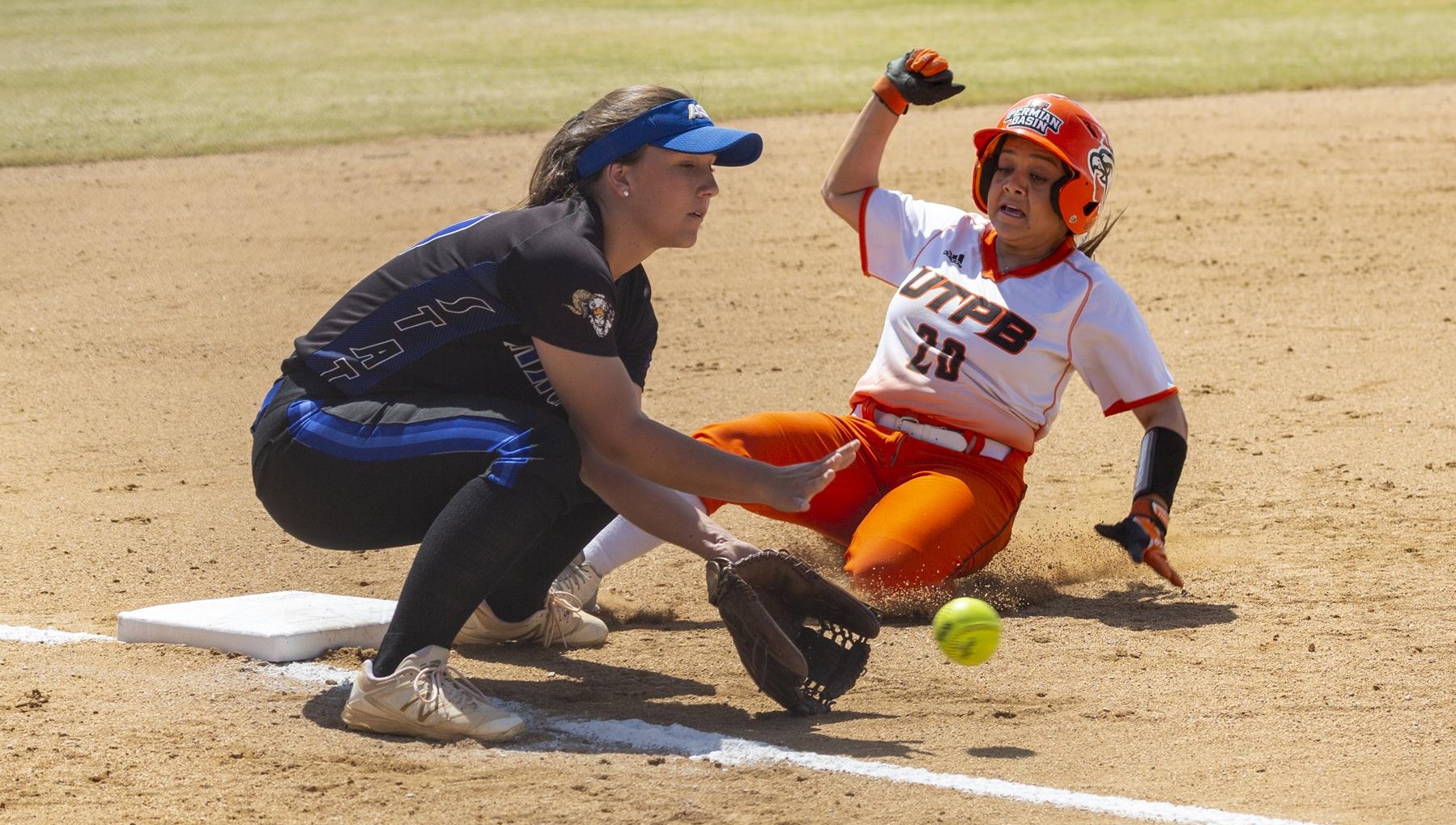 Abby Hernandez - Softball - UTPB Athletics