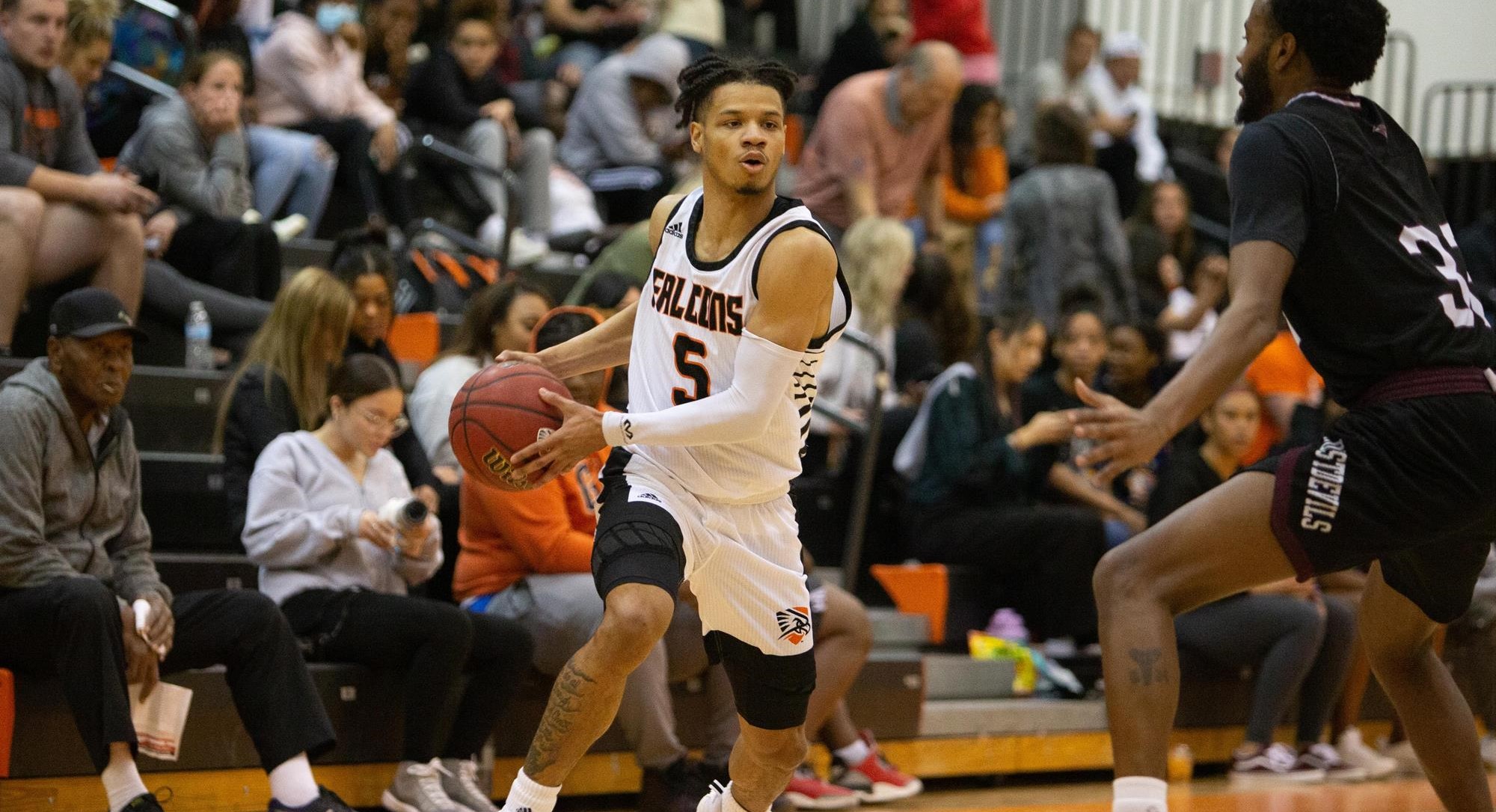 King and Seay Combine for 37 in UTPB Debuts - UTPB Athletics