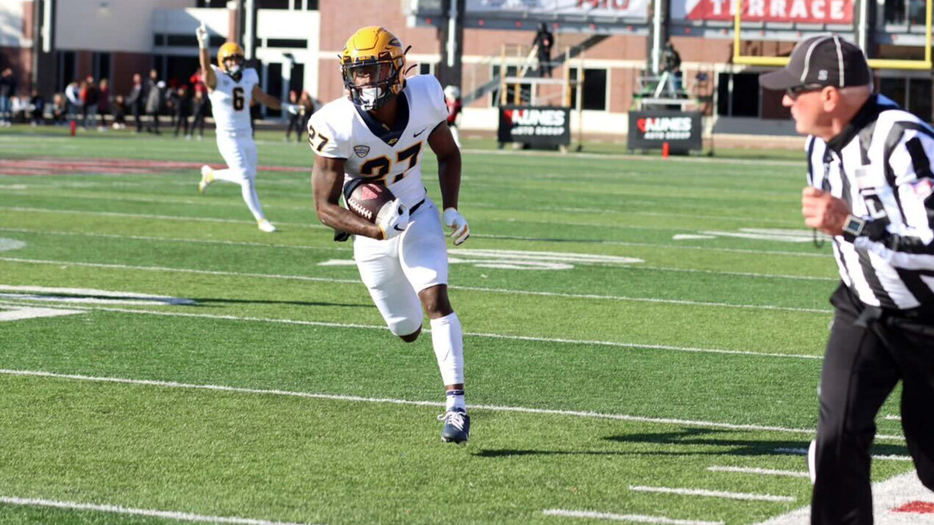 Quinyon Mitchell - Football - University of Toledo Athletics