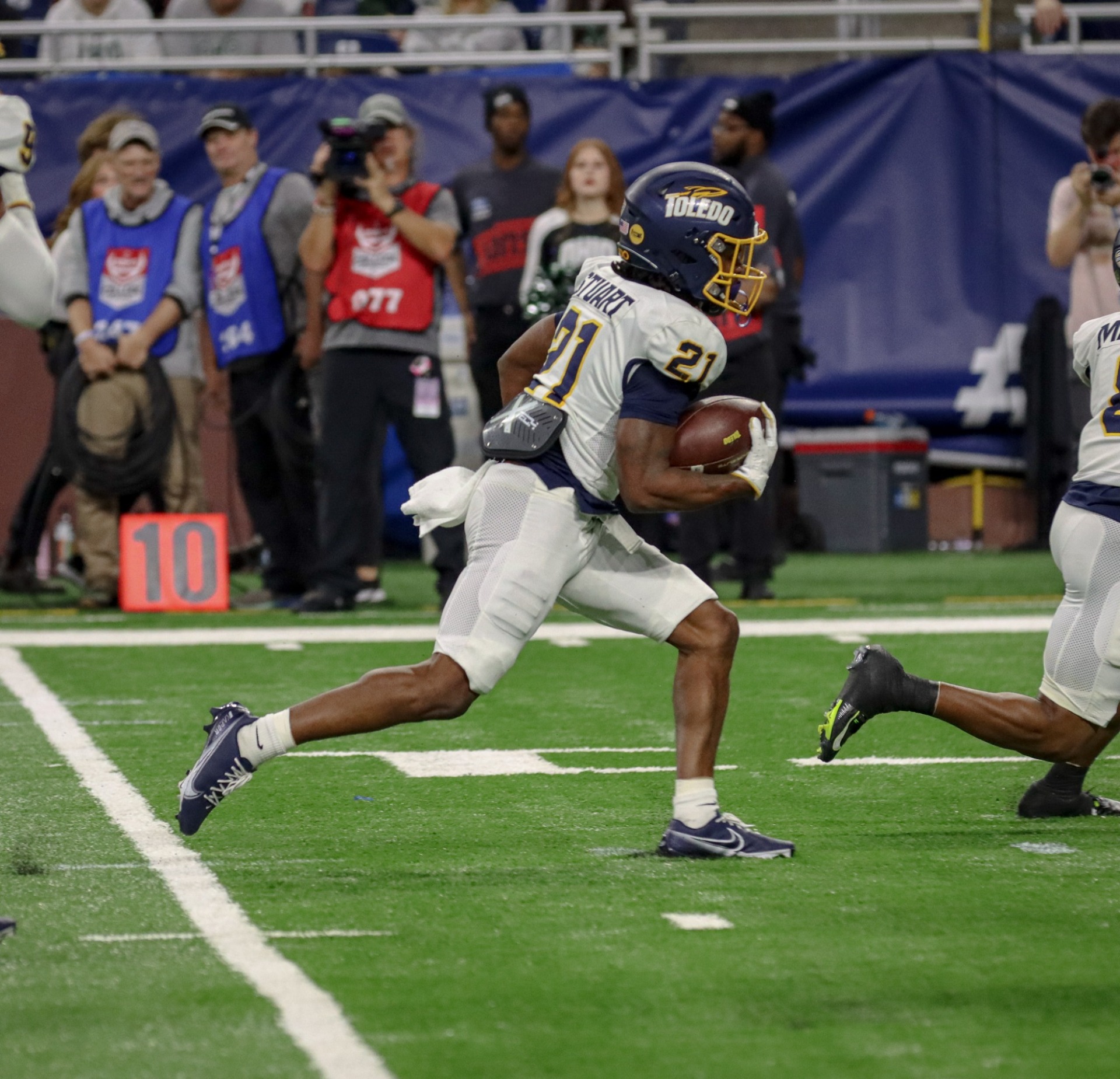 Jacquez Stuart - Football - University of Toledo Athletics