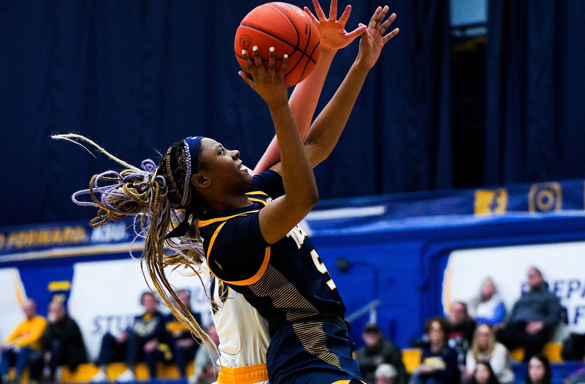 Toledo Snuffs Out Golden Flashes, 77-68 - University of Toledo Athletics
