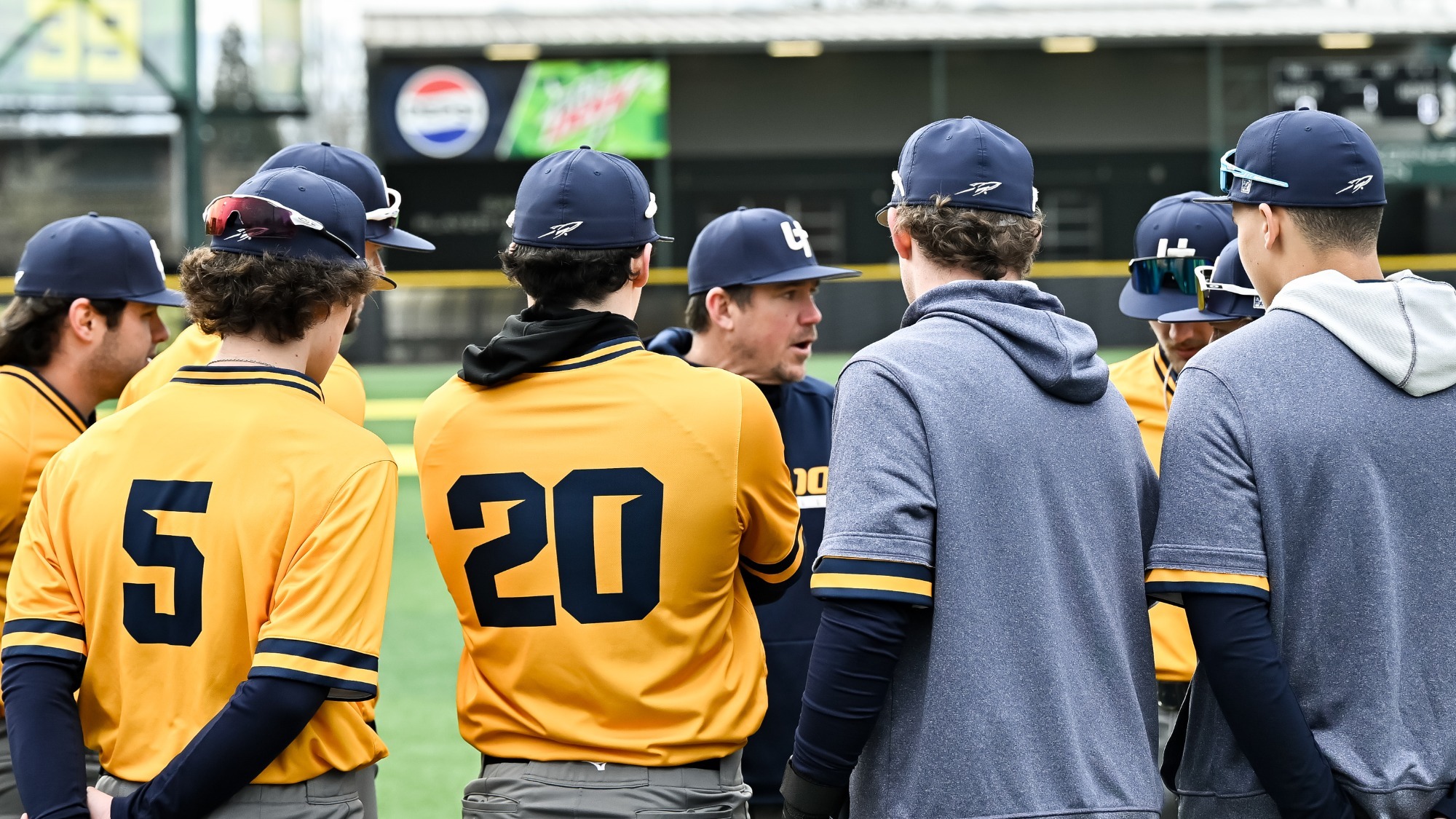 Toledo Opens 2025 Season in Test at No. 12 Oregon - University of ...