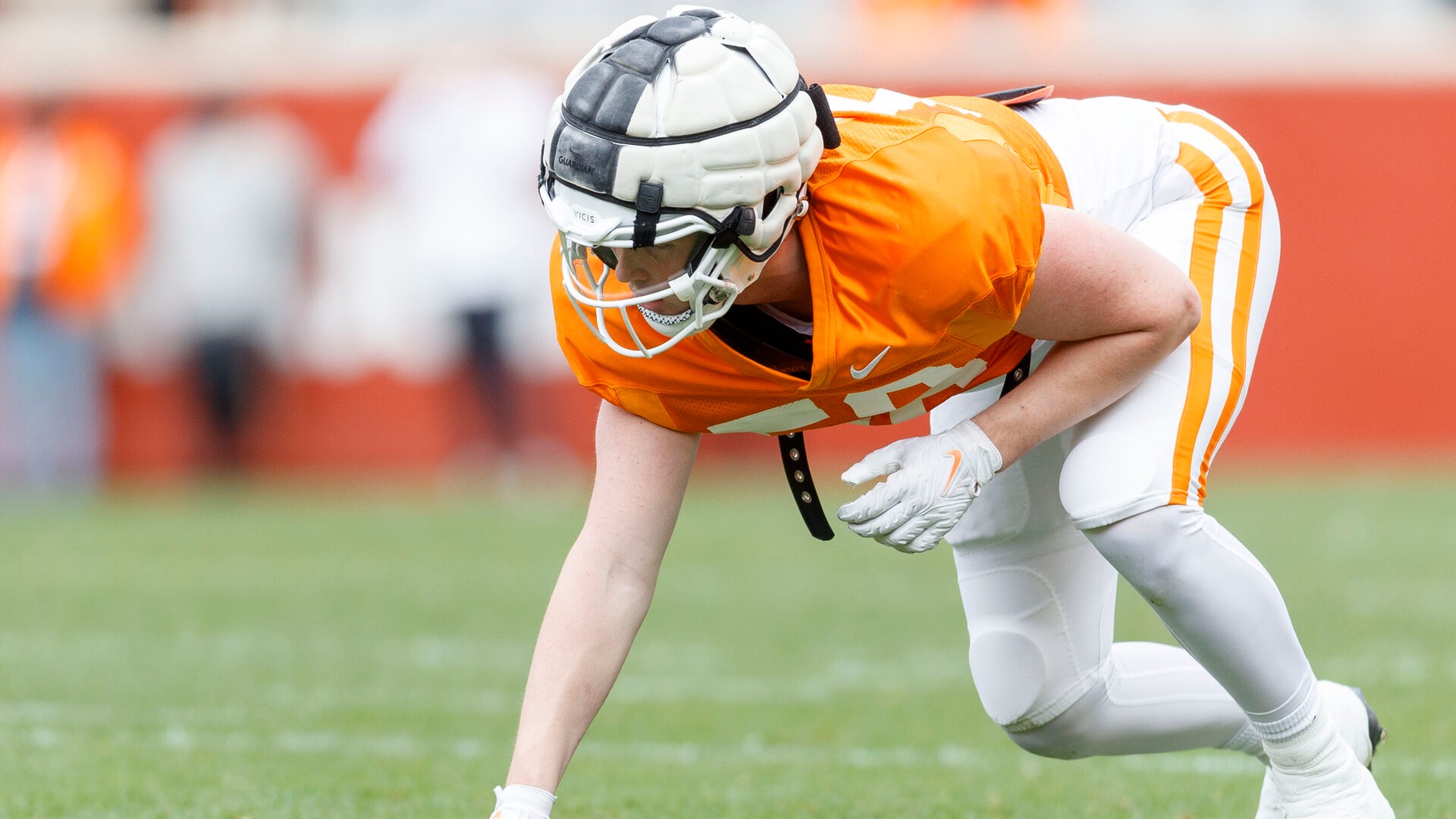 Kellen Lindstrom - Football - University of Tennessee Athletics