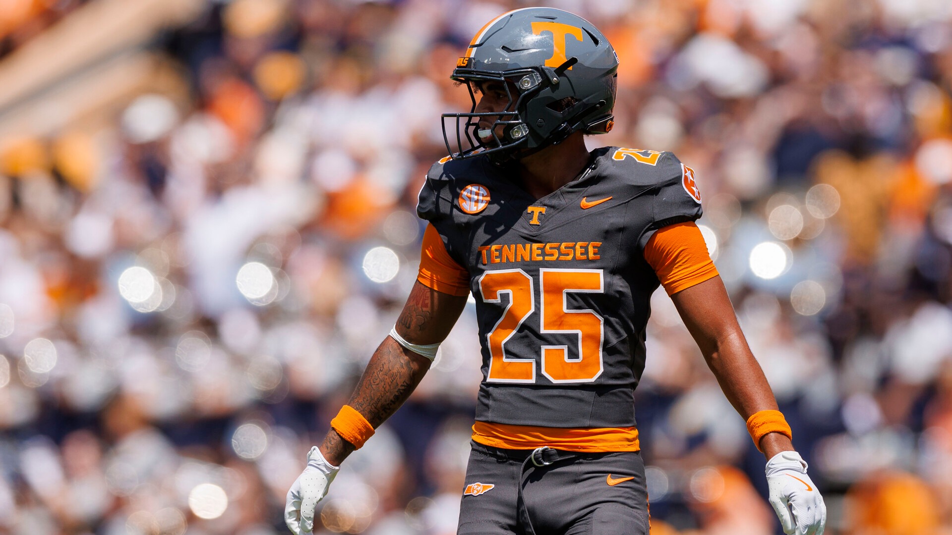 Kaleb Beasley - Football - University of Tennessee Athletics