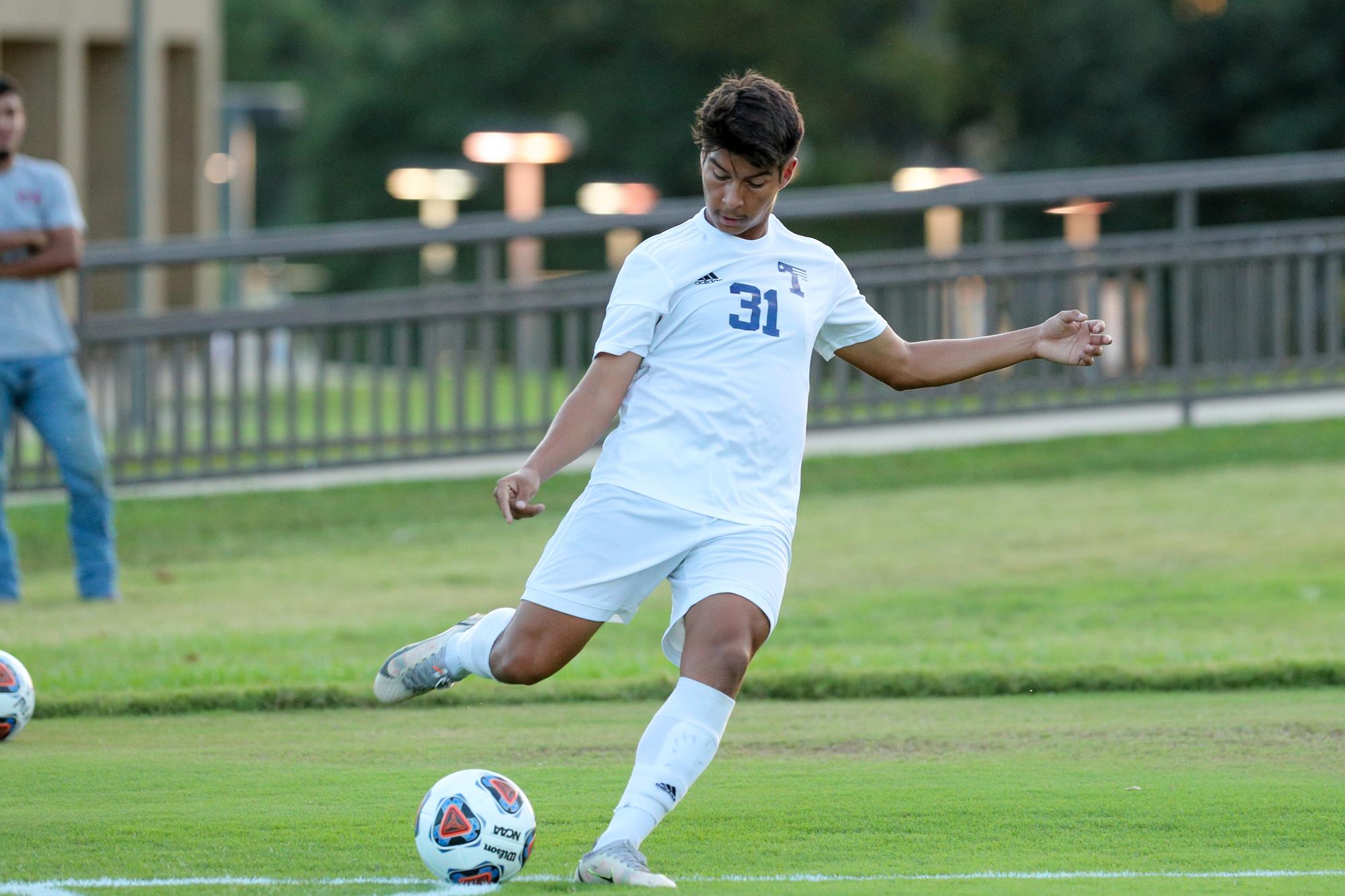 Bryan Rivas-Guzman - Men's Soccer - University of Texas at Tyler Athletics