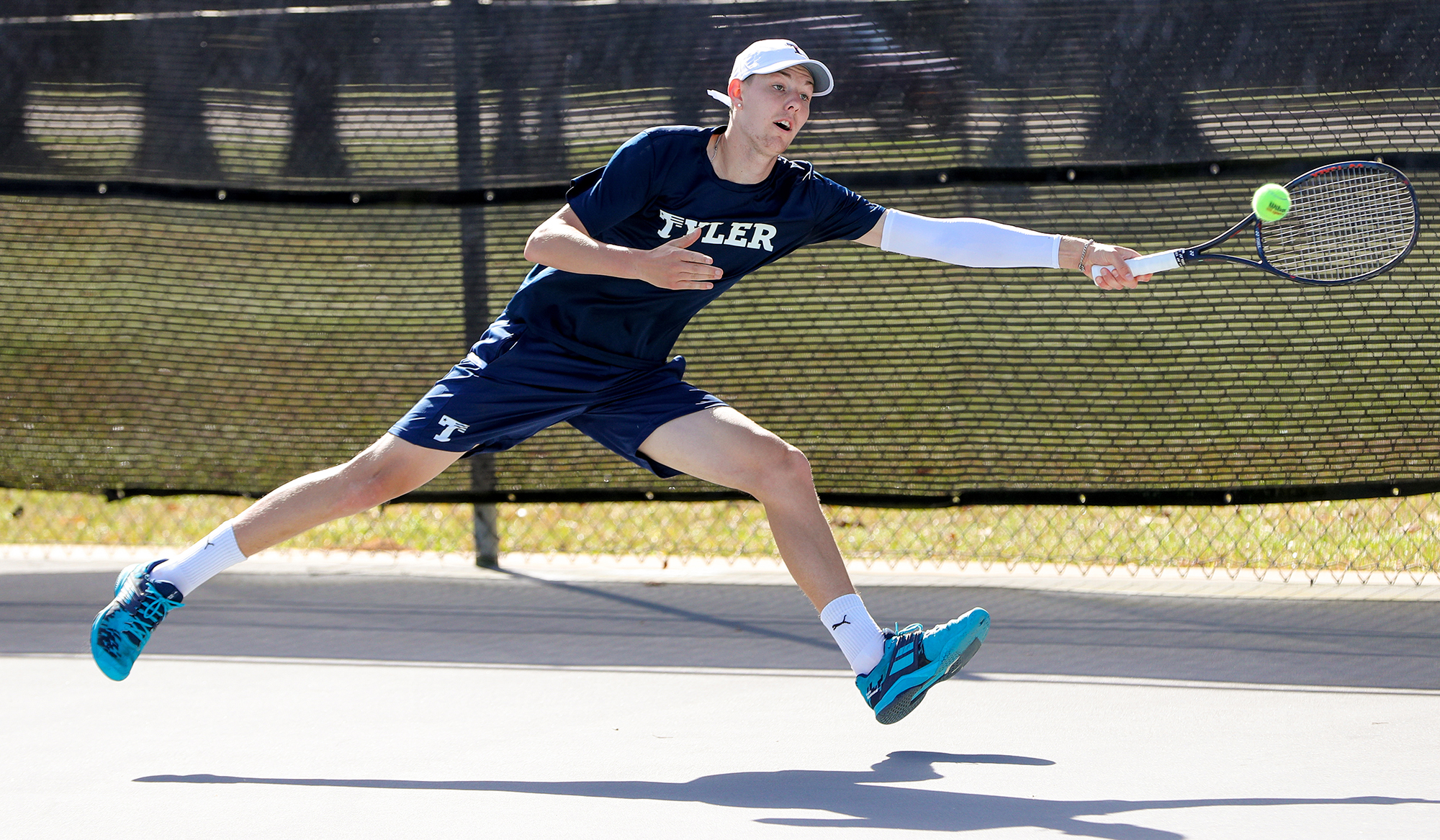 Men’s Tennis Opens Road Trip With 7-0 Win - University of Texas at ...