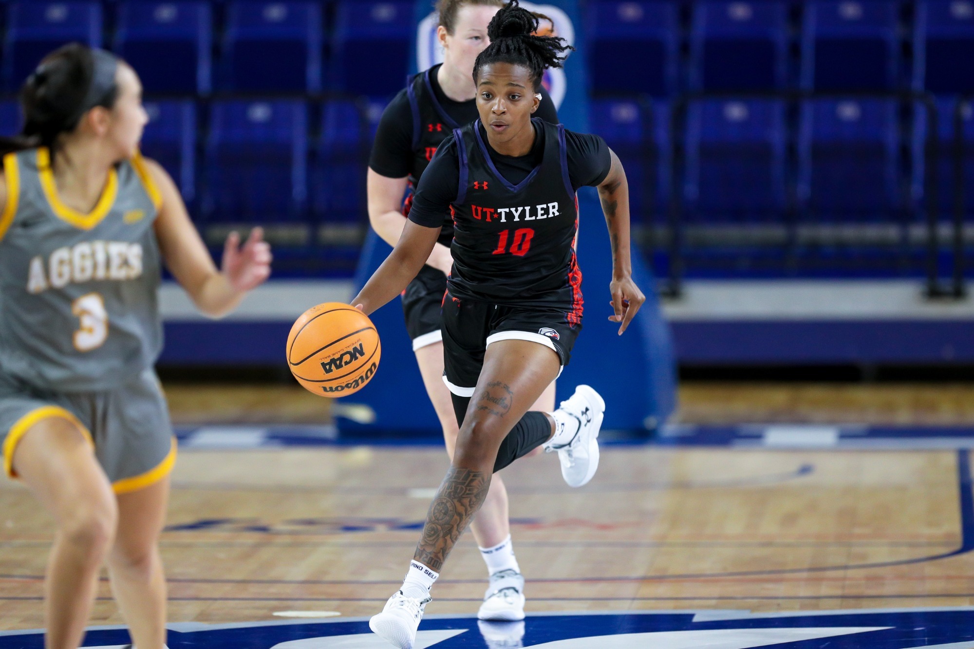 Patriots Outlast Aggies in Tight LSC Opener - University of Texas at ...