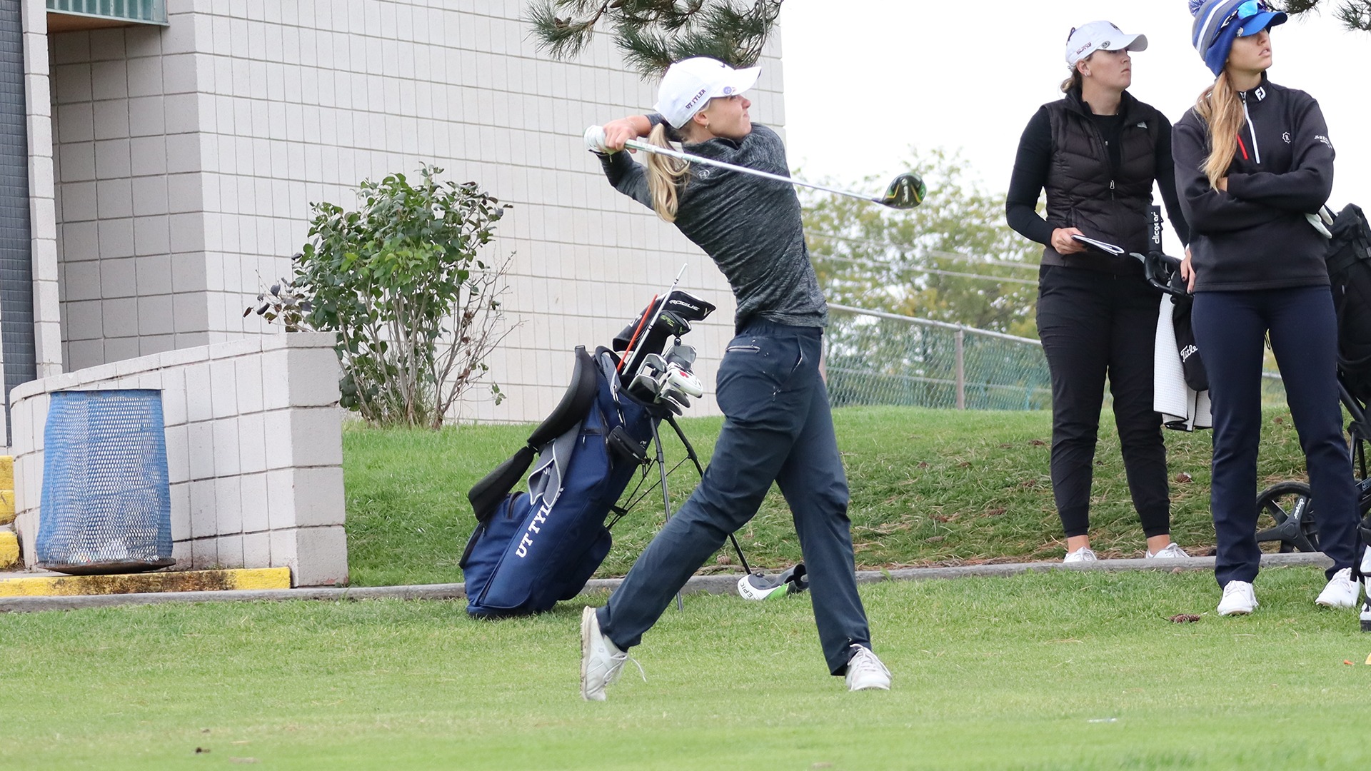 STUDENT ATHLETE SPOTLIGHT | Laremark's Loving Team Golf - University of ...