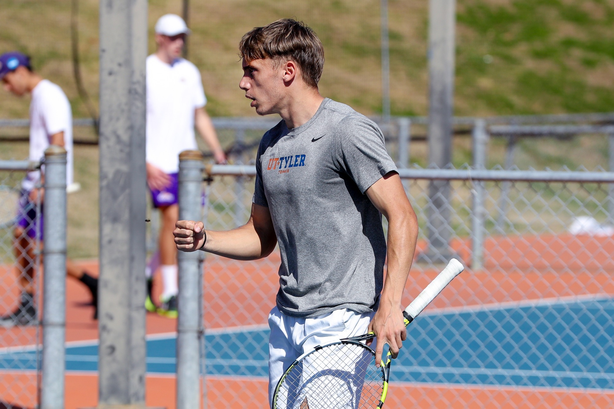Men’s Tennis Takes Down #23 Tigers, Women Battle Tight With (RV ...