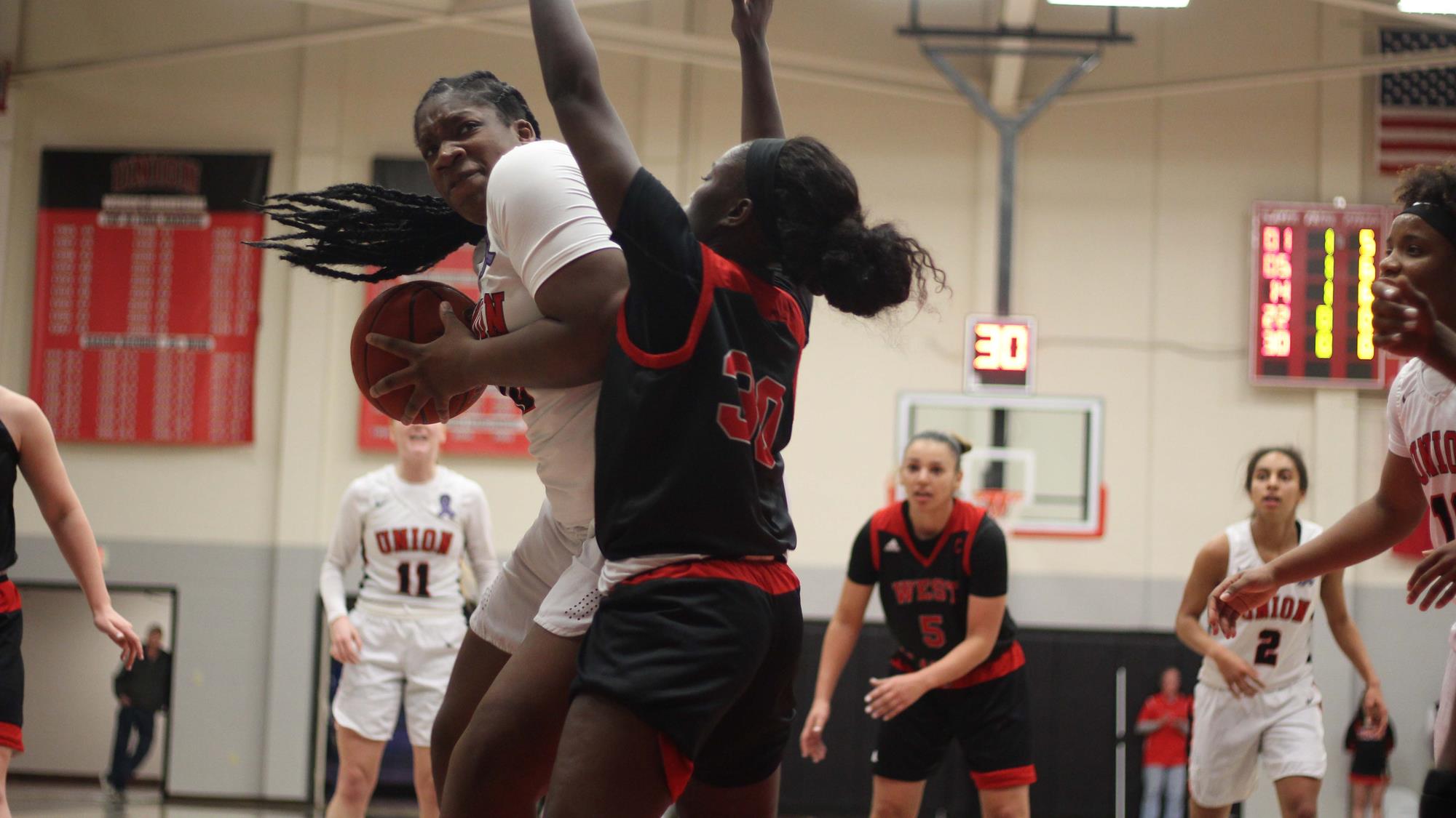 Deja Graves - 2018-19 - Women's Basketball - Union University Athletics