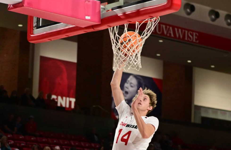 Luke Lawson - 2022-23 - Men's Basketball - The University of Virginia's ...