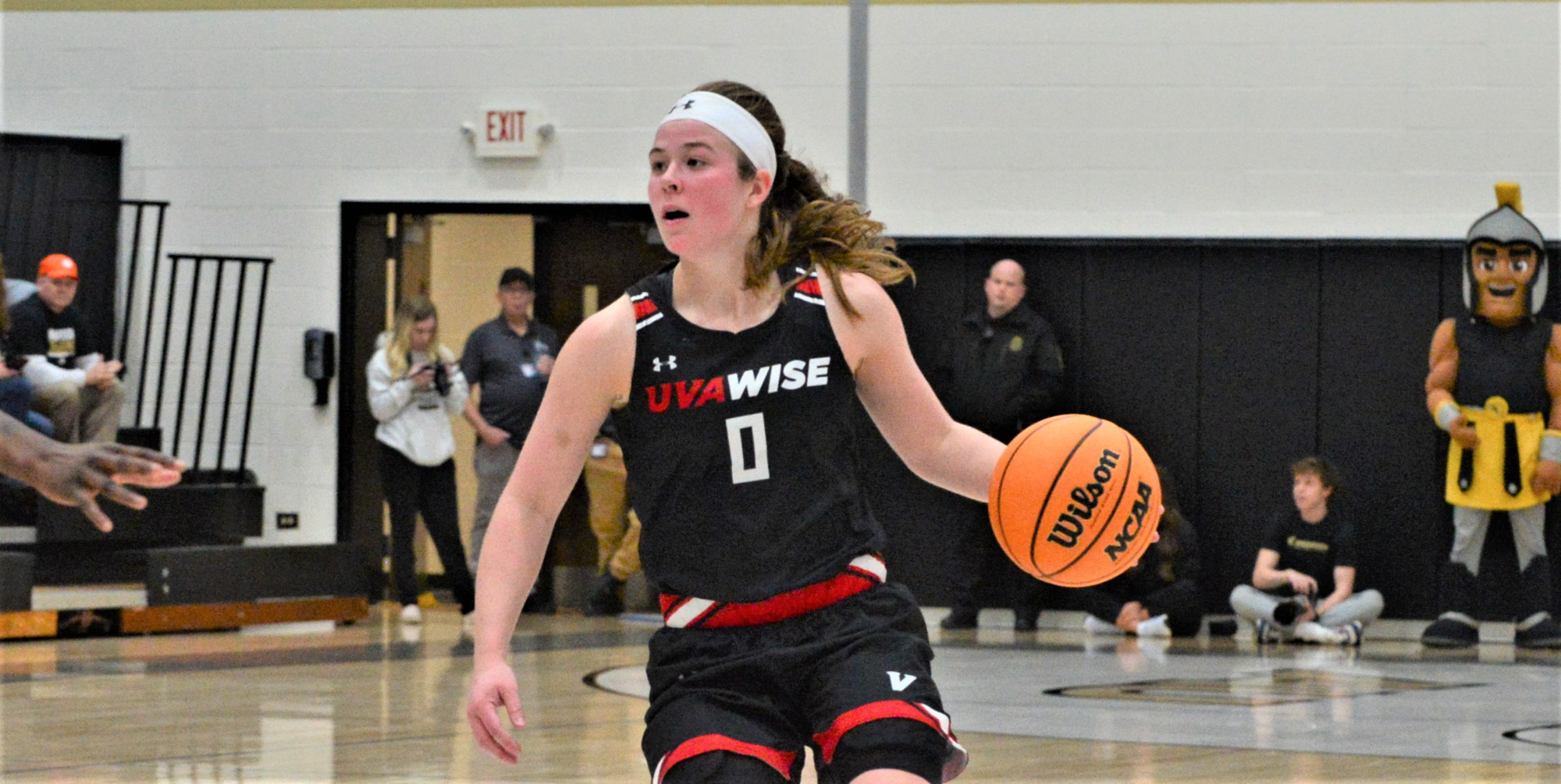 ROSS HANDS OUT 600TH CAREER ASSIST BUT CAVS FALL TO PIONEERS - The ...