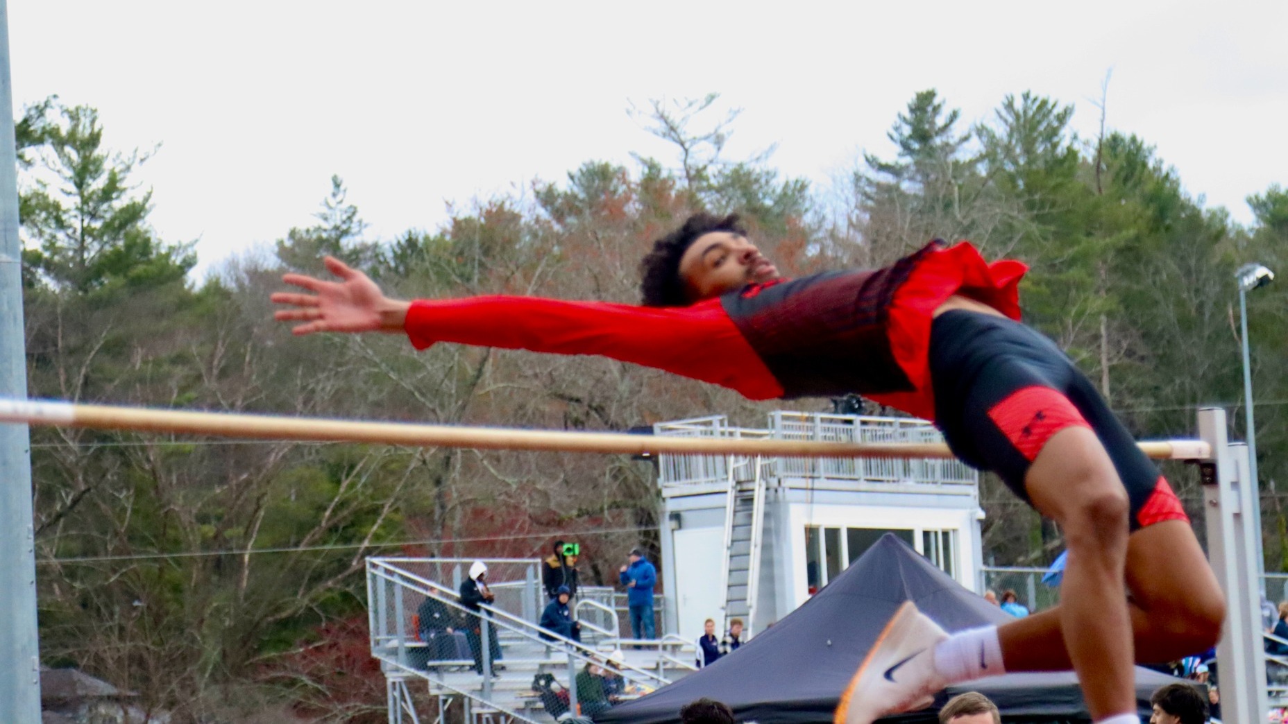 SHELLEY'S FIRST PLACE HIGH JUMP FINISH HIGHLIGHTS MEN'S TRACK AND FIELD ...