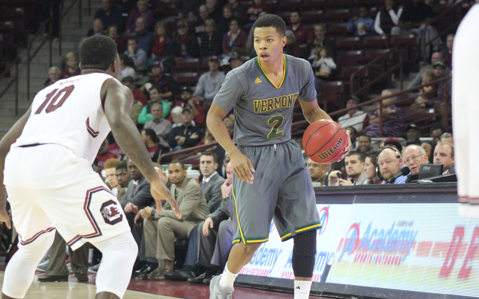 Trae Bell-Haynes - Men's Basketball - University of Vermont Athletics