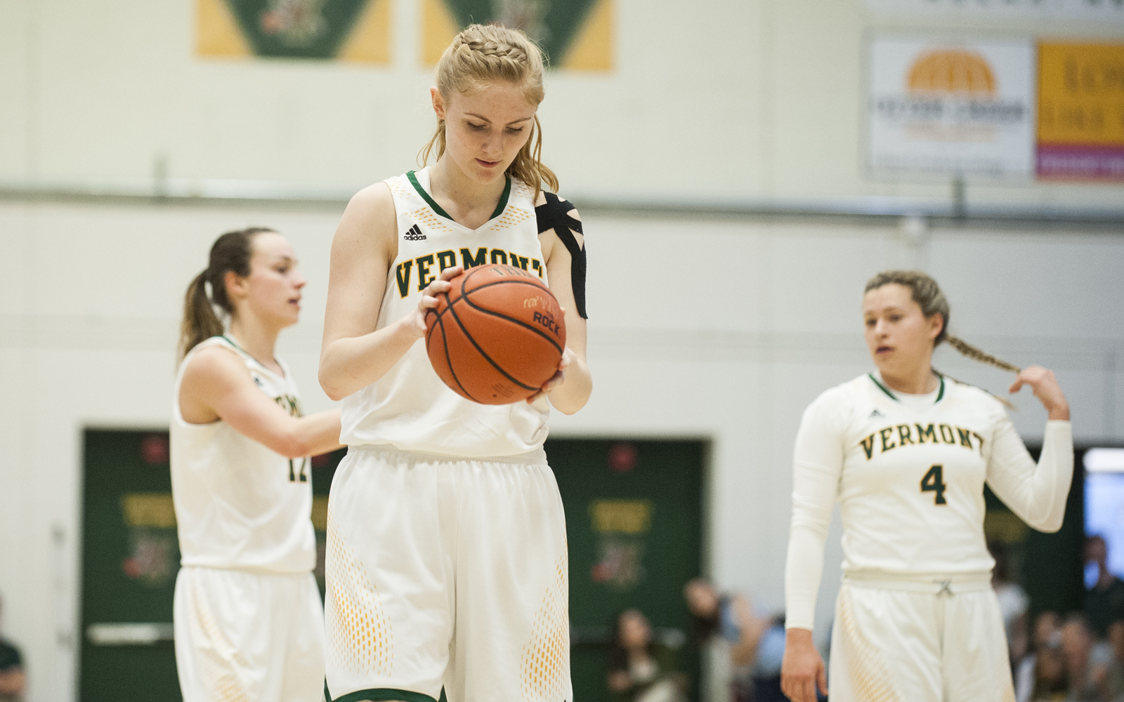 Hanna Crymble - Women's Basketball - University of Vermont Athletics