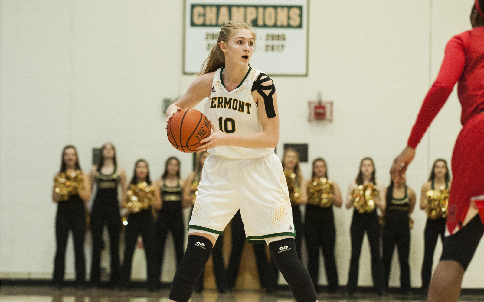 Hanna Crymble - Women's Basketball - University of Vermont Athletics