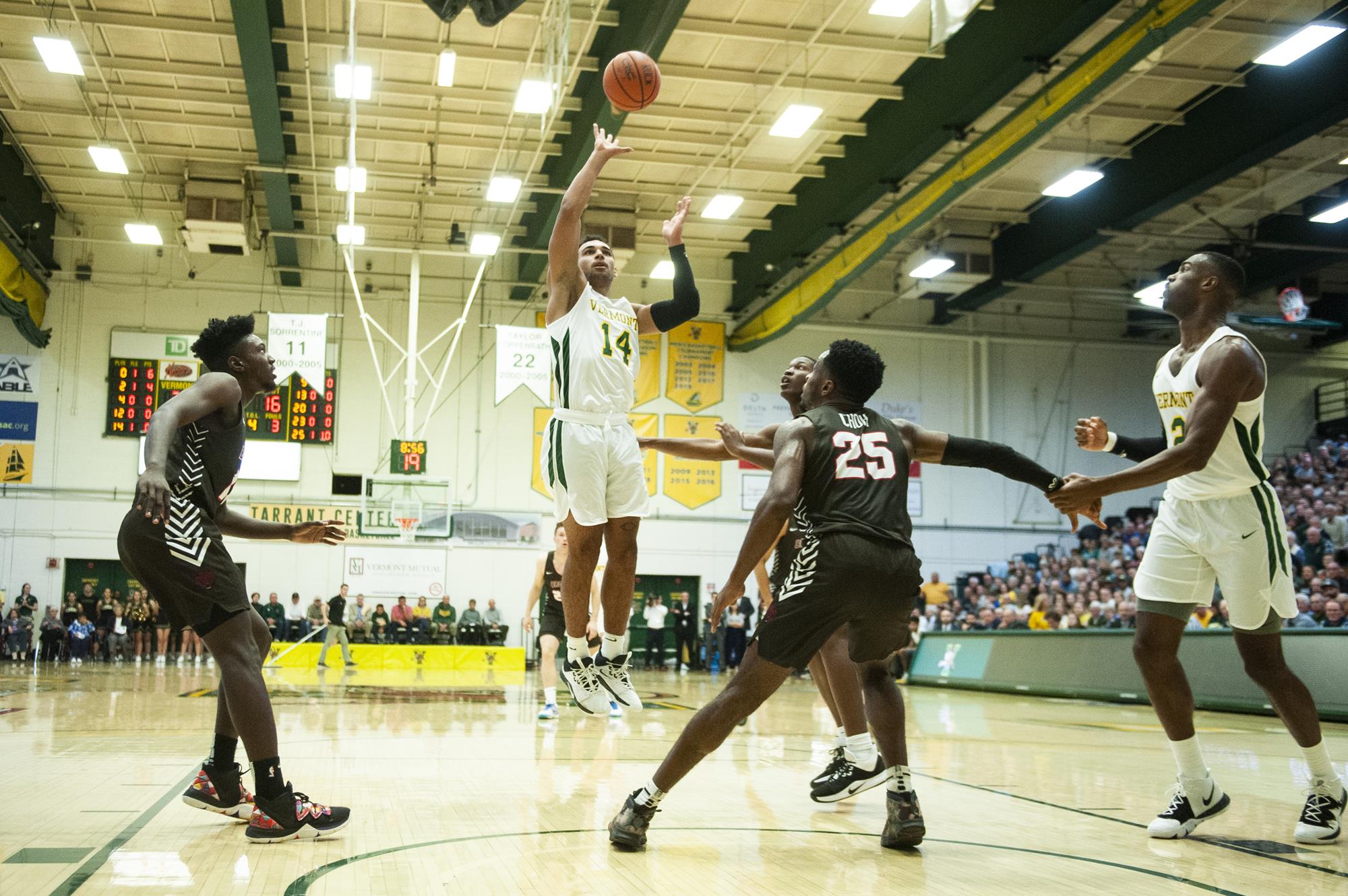 Isaiah Powell - Men's Basketball - University of Vermont Athletics