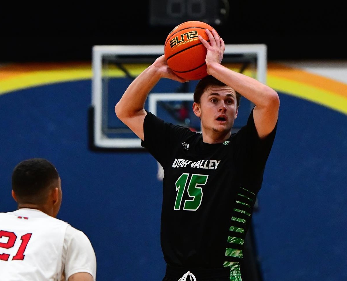 Connor Harding - 2021-22 - Men's Basketball - Utah Valley University ...