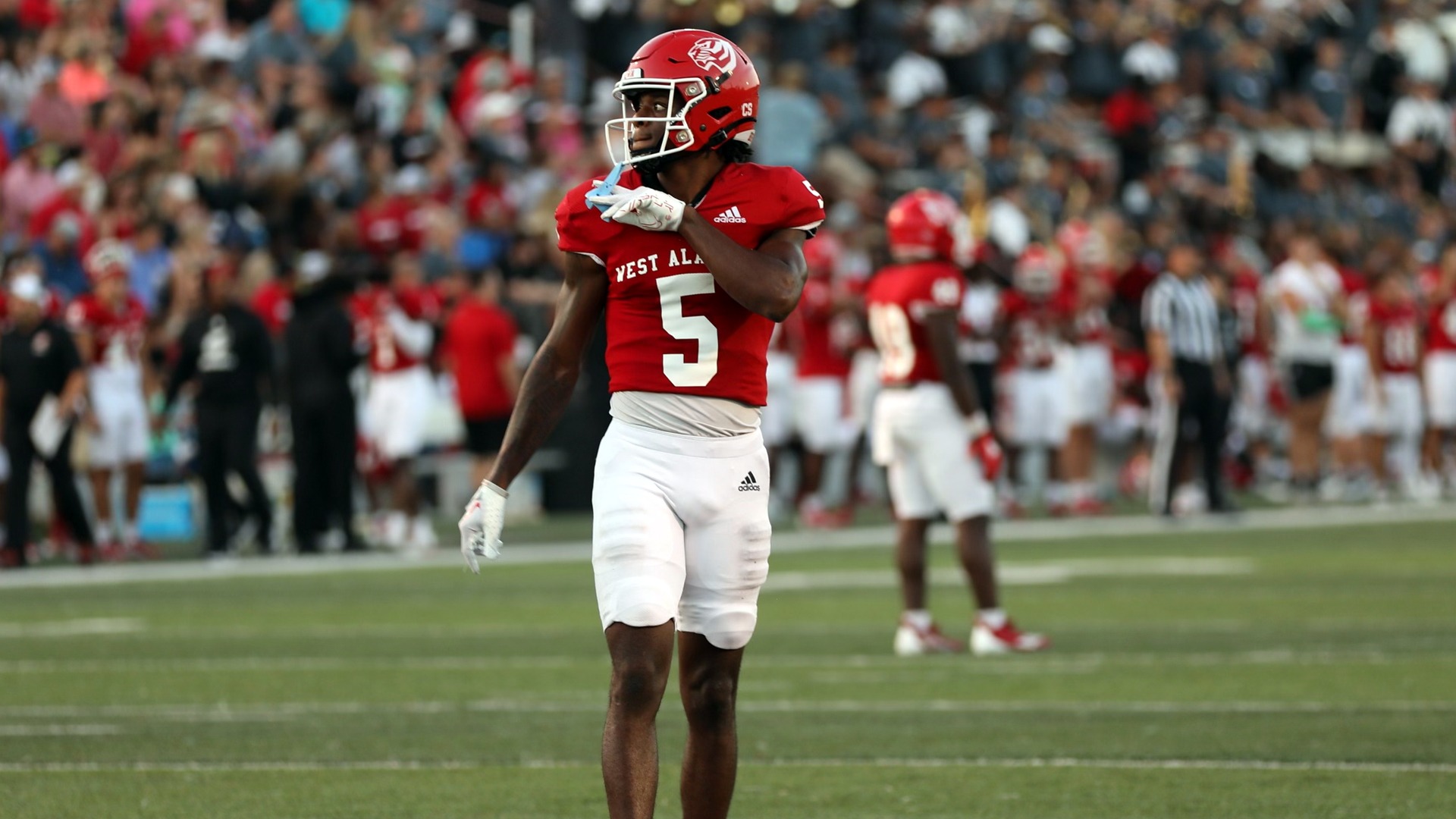 Football Stops Run-and-Gun Choctaws in Defensive Battle - University of ...