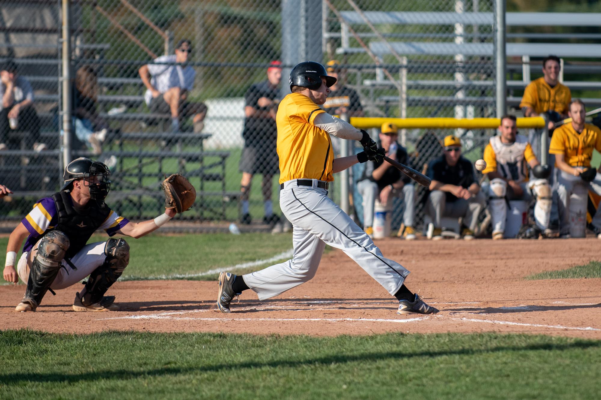 Warriors split double-header with Gryphons to improve to 4-2 on season ...