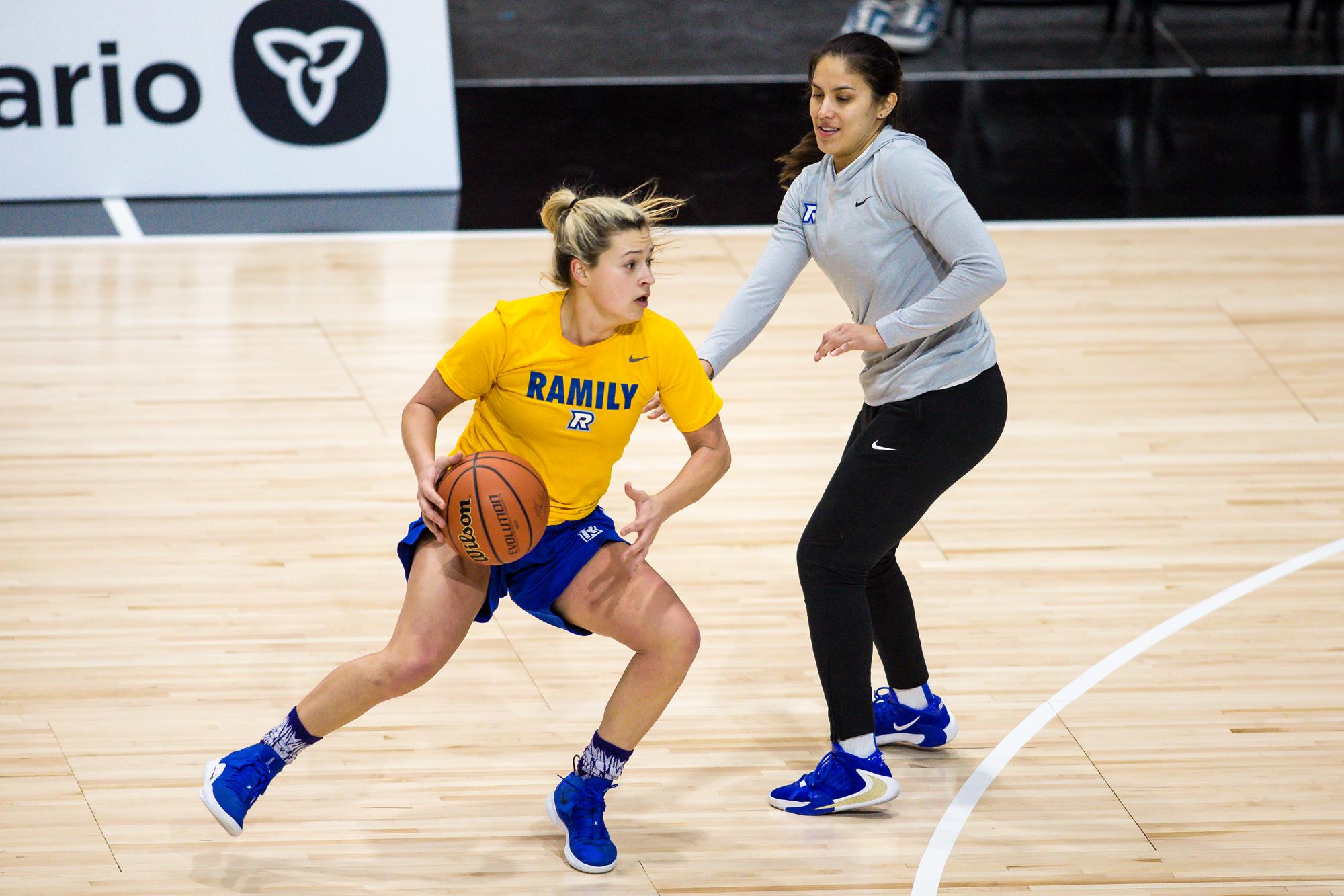 Hayley Robertson joins women's basketball coaching staff as full-time ...