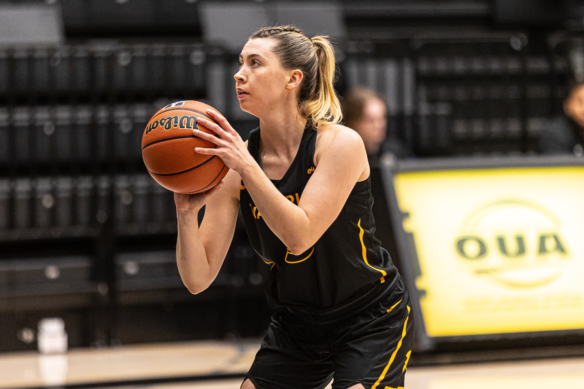 Beth Howlett - Women's Basketball - University of Waterloo Athletics