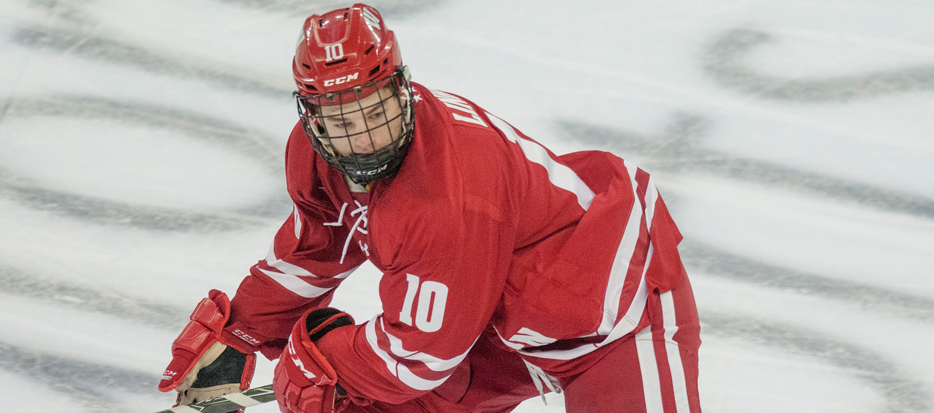 Jake Linhart | Men's Hockey | Wisconsin Badgers