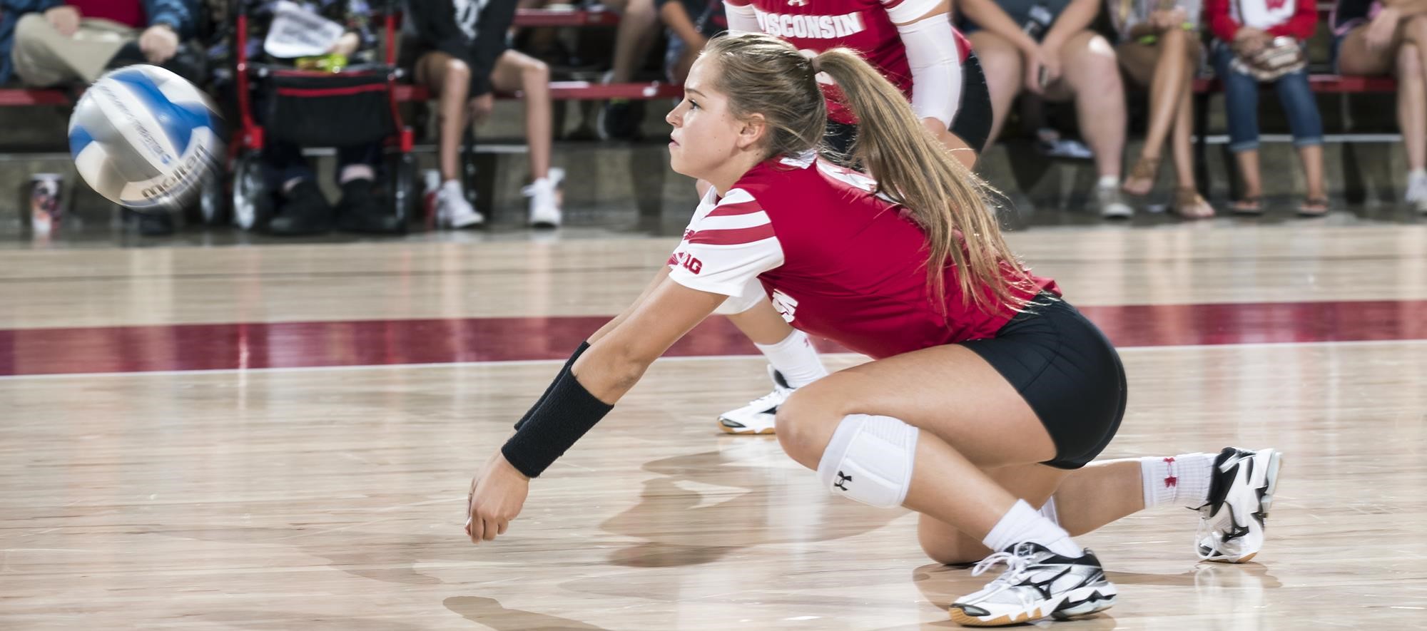 Riley Bell | Volleyball | Wisconsin Badgers