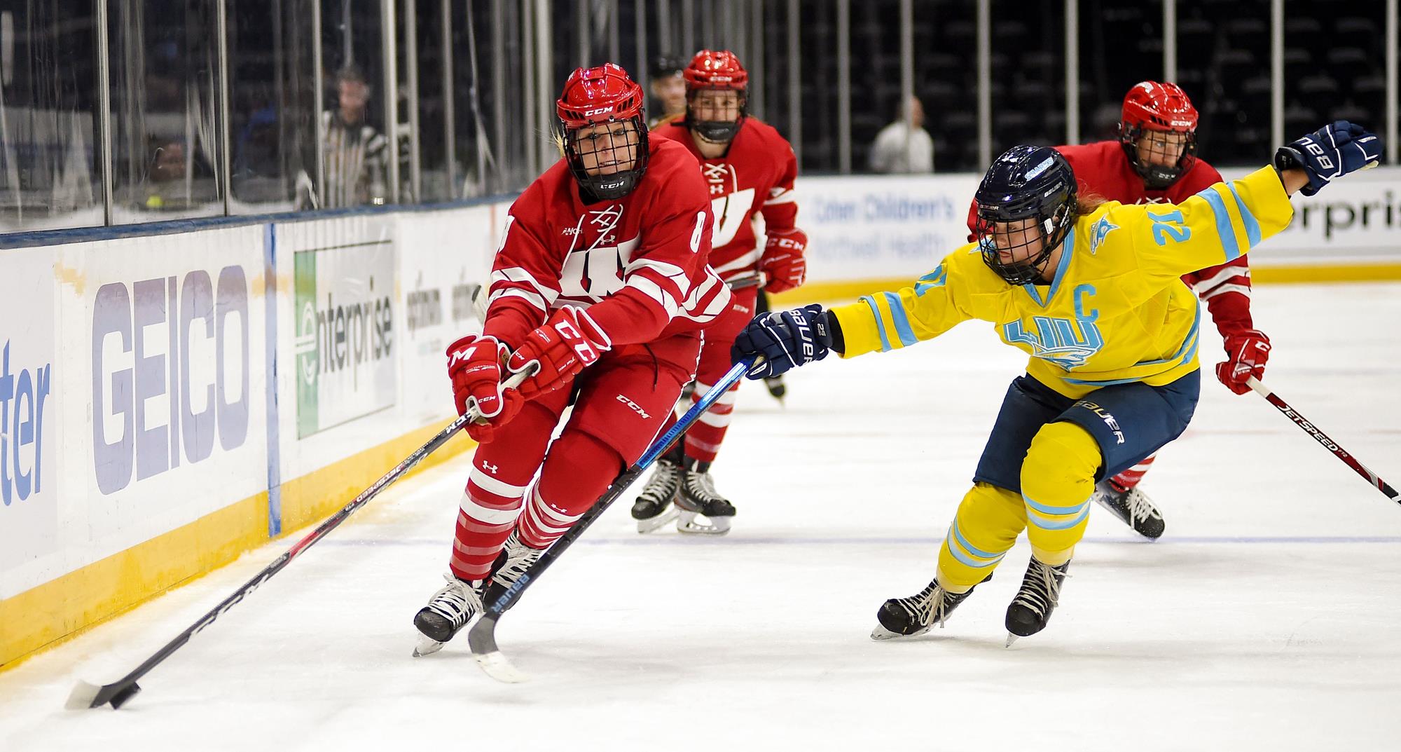 Maddie Rowe | Women's Hockey | Wisconsin Badgers