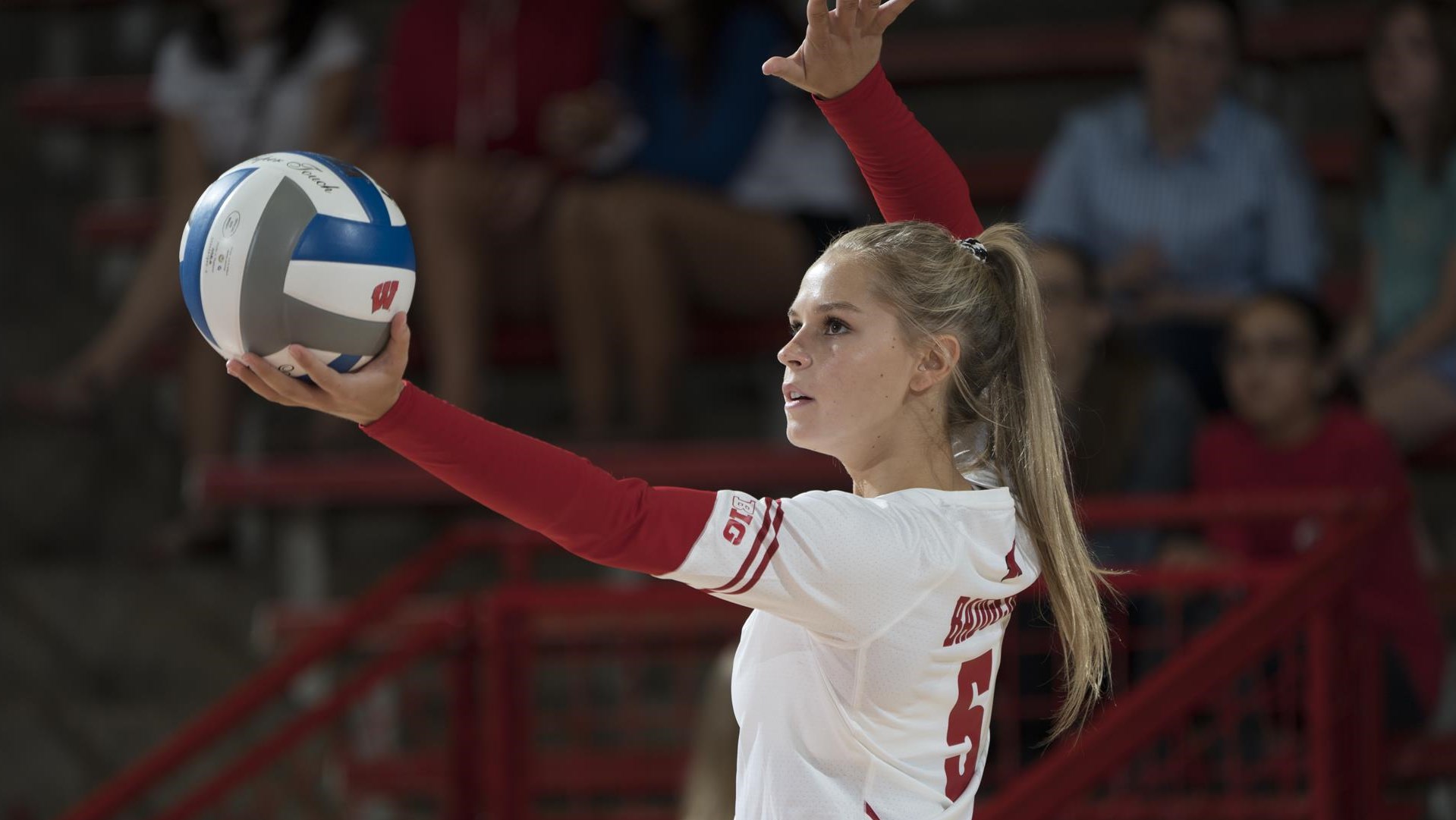 Riley Bell | Volleyball | Wisconsin Badgers