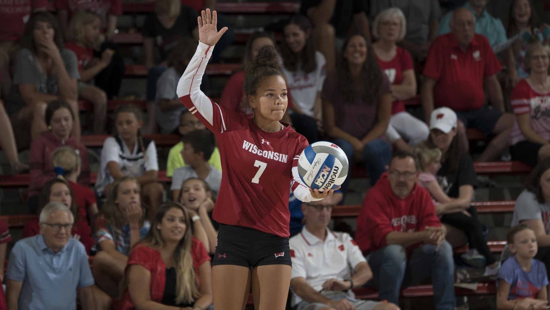 Emma Whitehead | Volleyball | Wisconsin Badgers