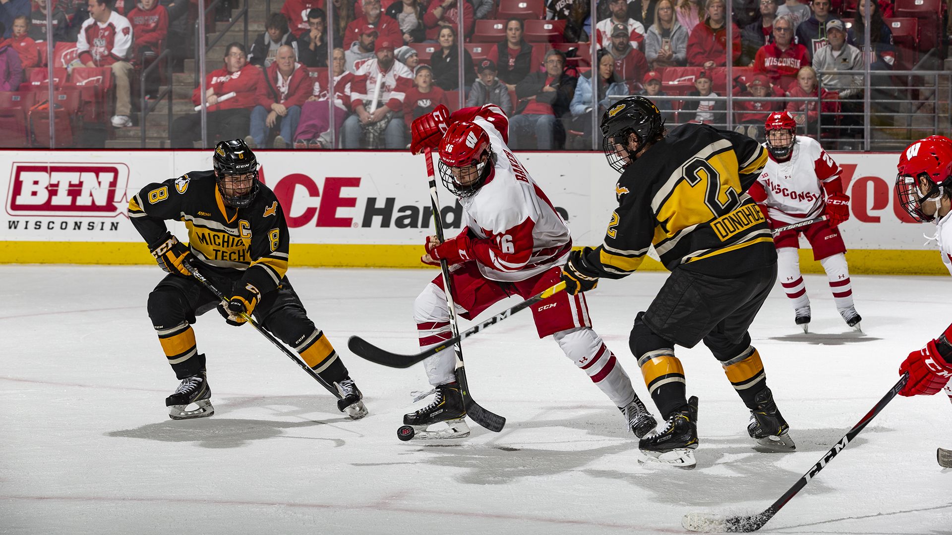 Tarek Baker | Men's Hockey | Wisconsin Badgers