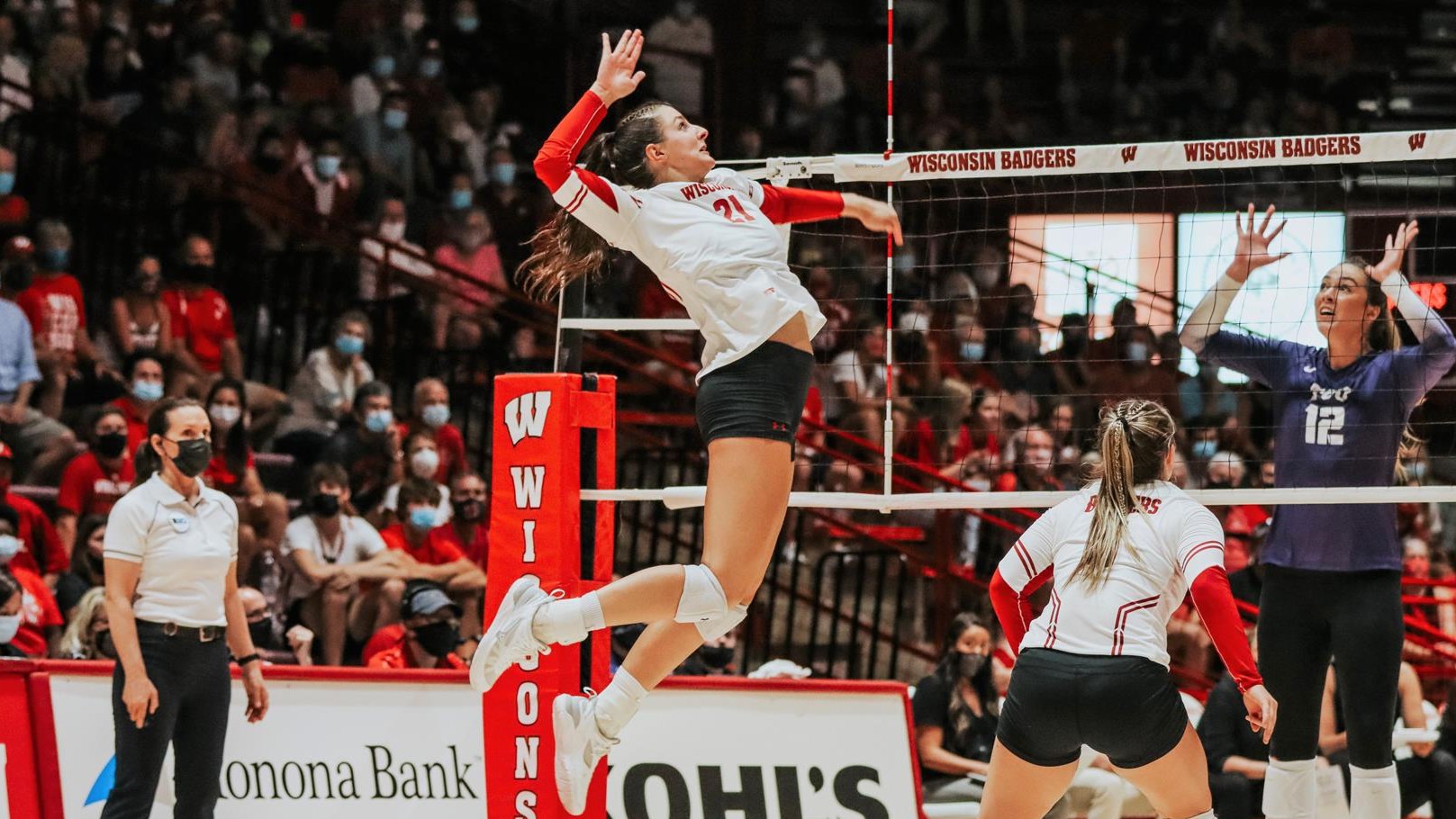 Grace Loberg | Volleyball | Wisconsin Badgers
