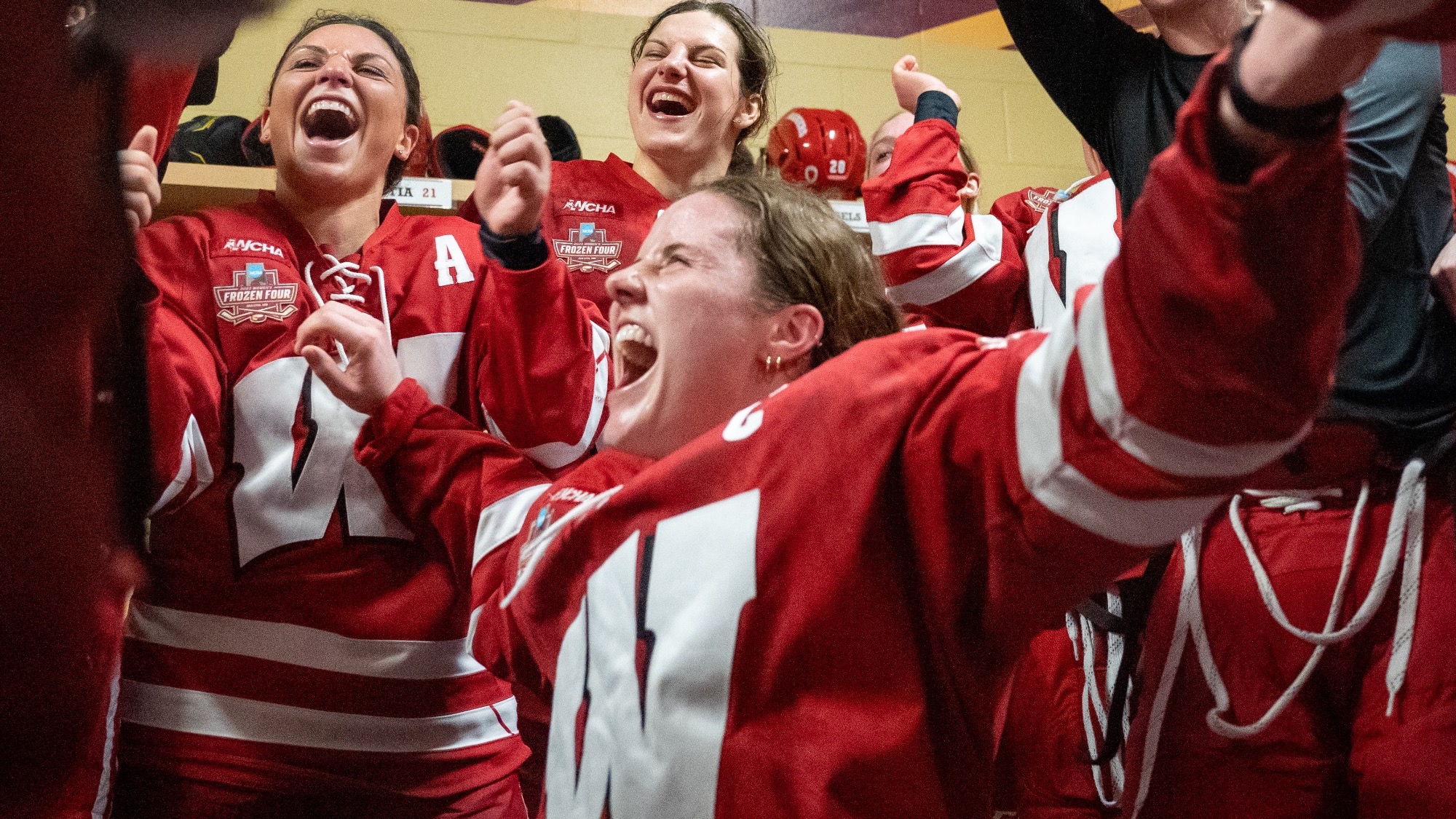 Britta Curl | Women's Hockey | Wisconsin Badgers