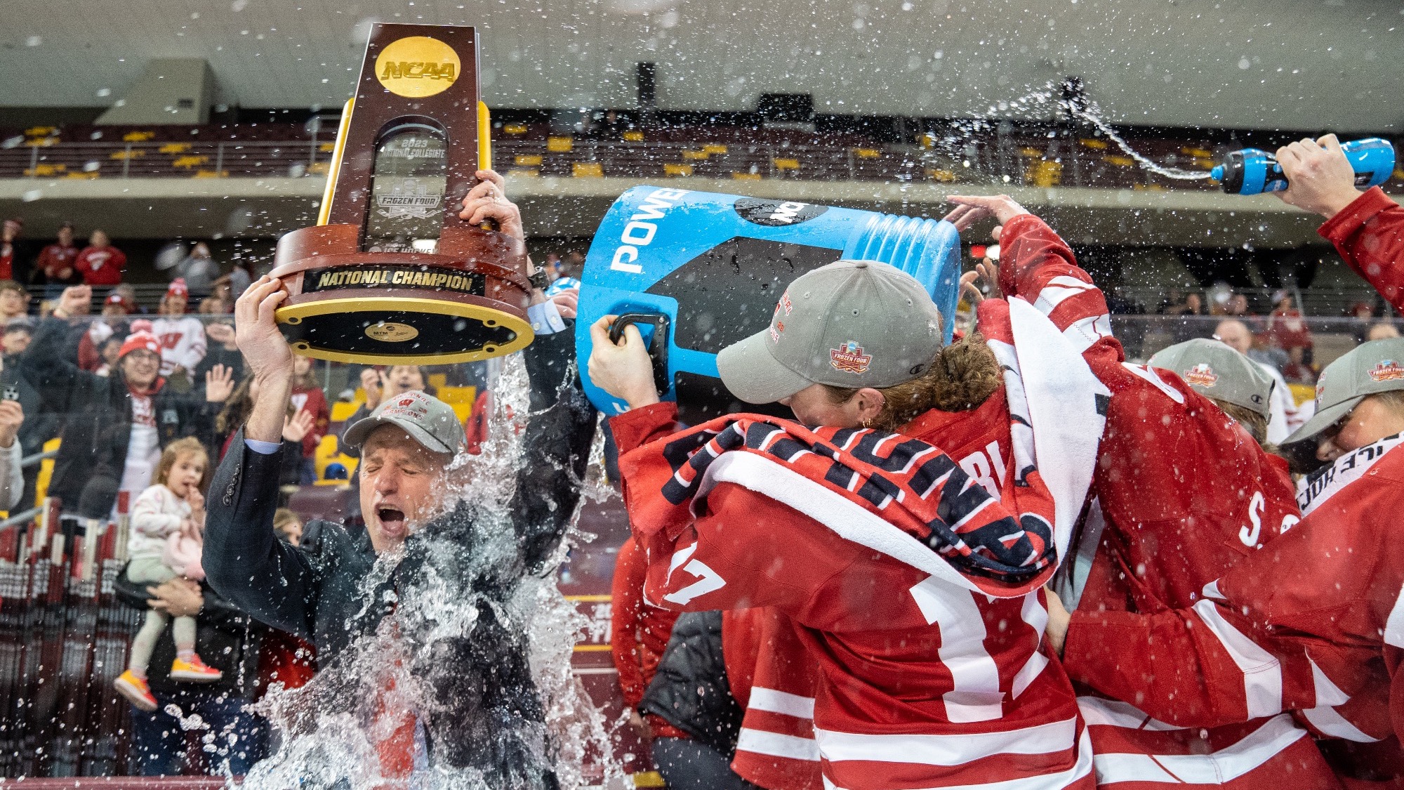 Britta Curl | Women's Hockey | Wisconsin Badgers