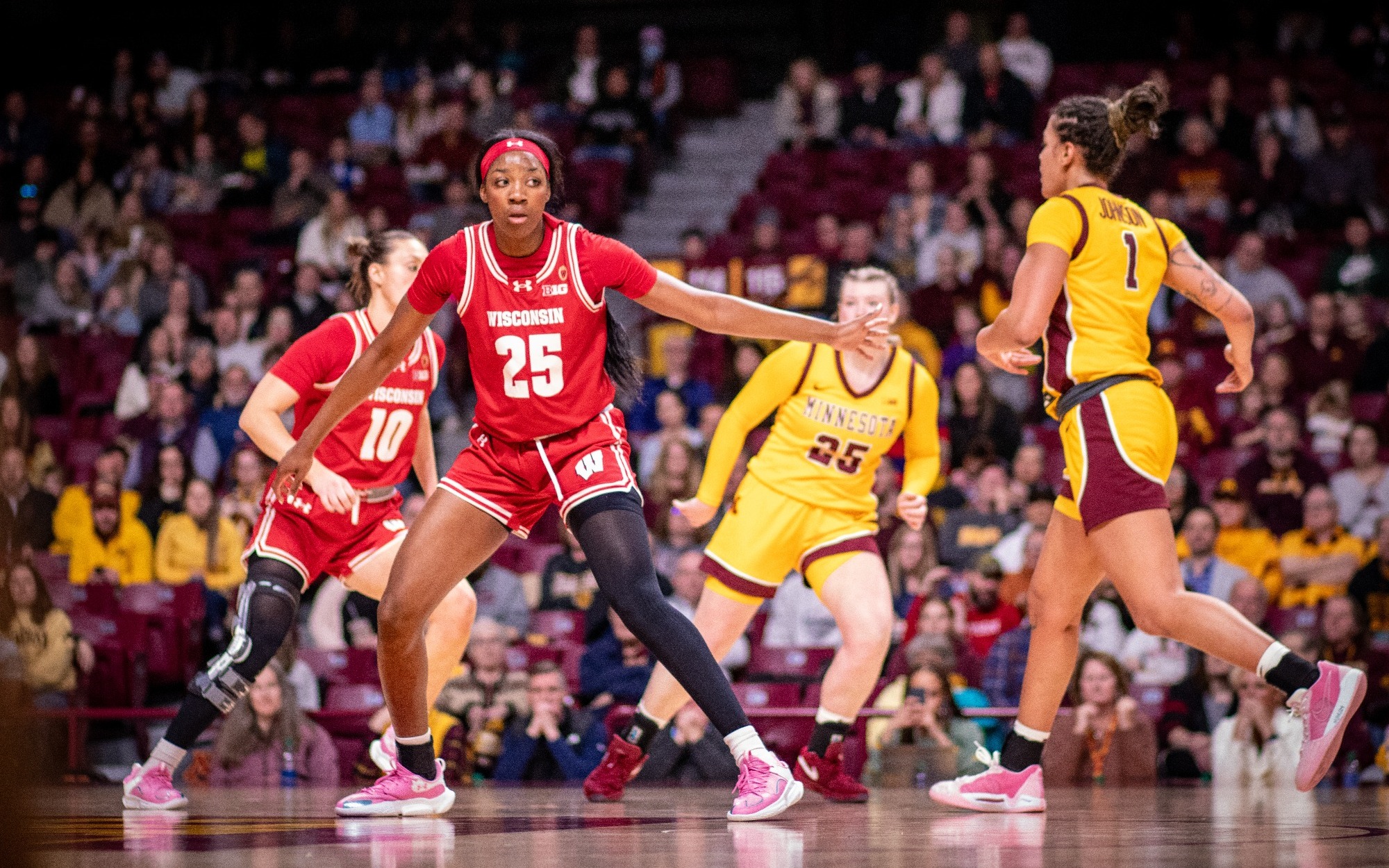 Serah Williams | Women's Basketball | Wisconsin Badgers