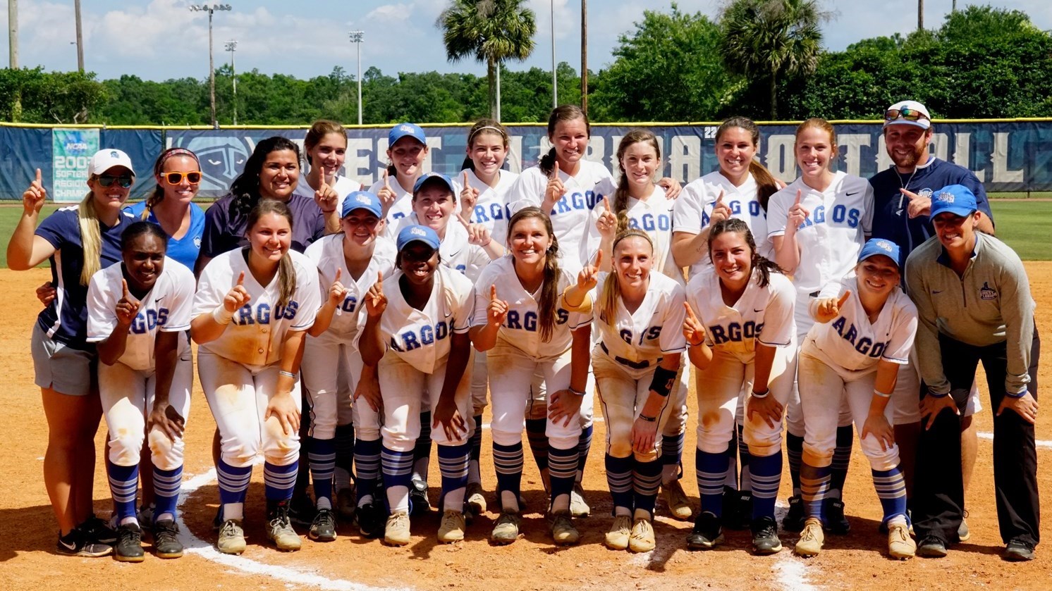 Year In Review: UWF Softball - University of West Florida Athletics