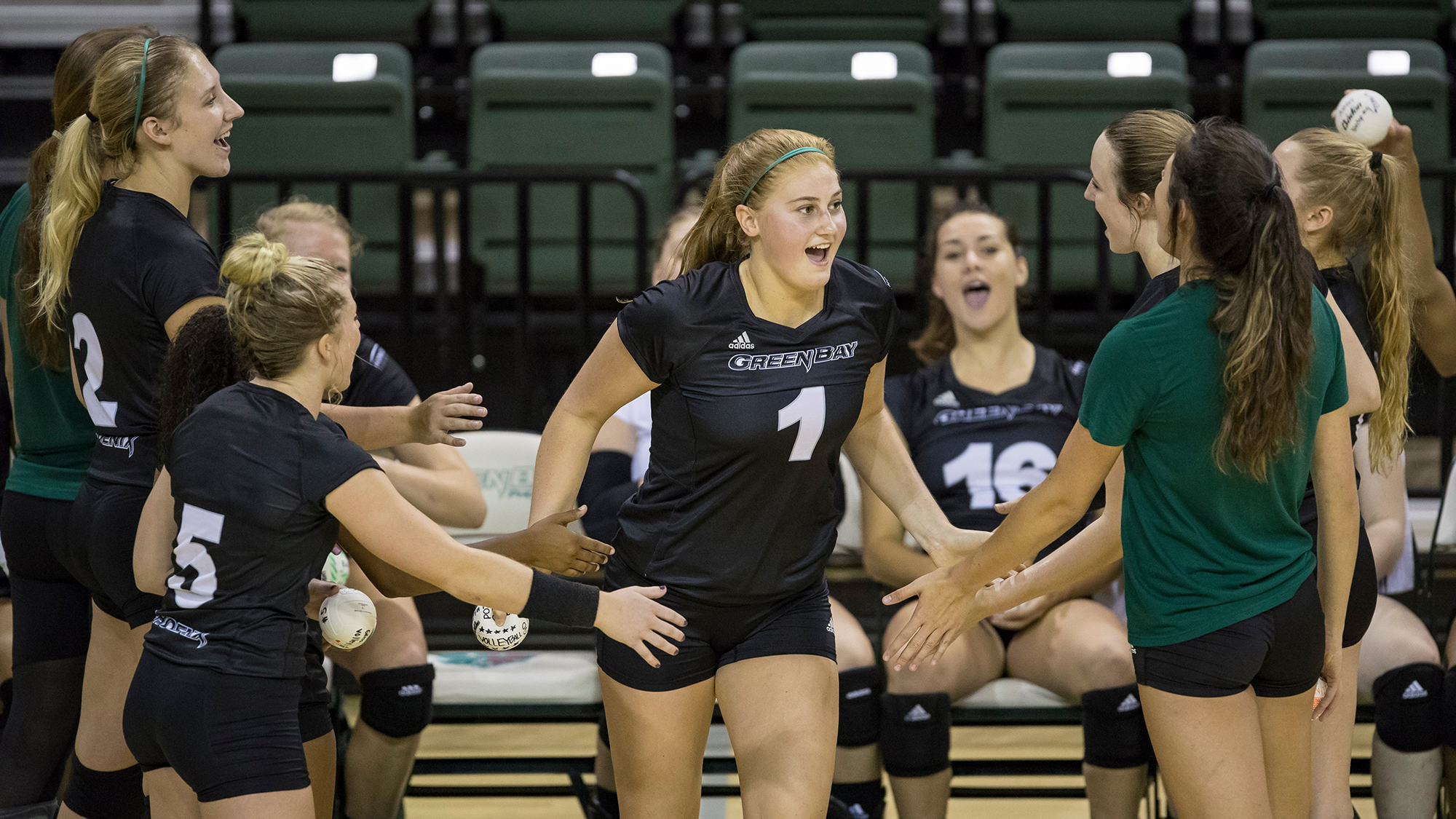 Taylor Wolf - Women's Volleyball - University of Wisconsin Green Bay ...