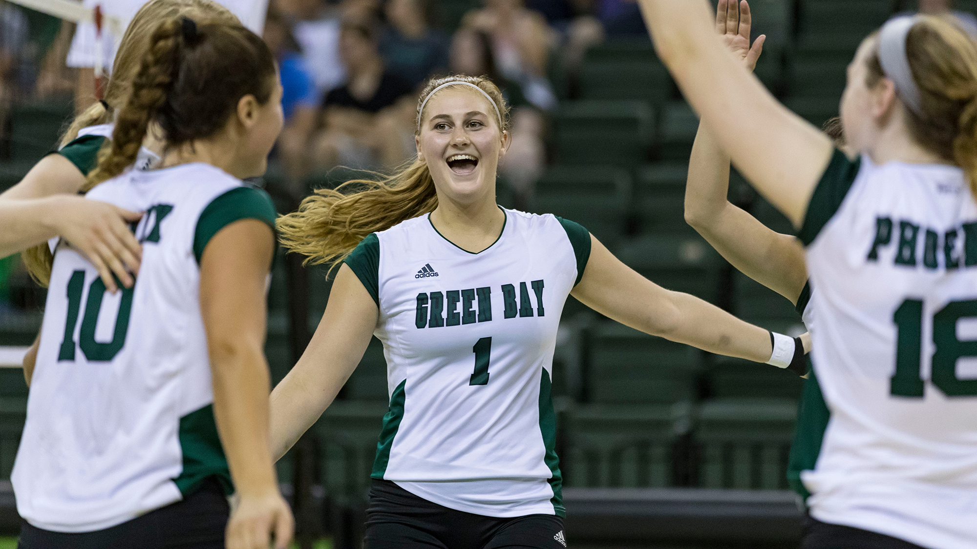 Taylor Wolf - Women's Volleyball - University of Wisconsin Green Bay ...