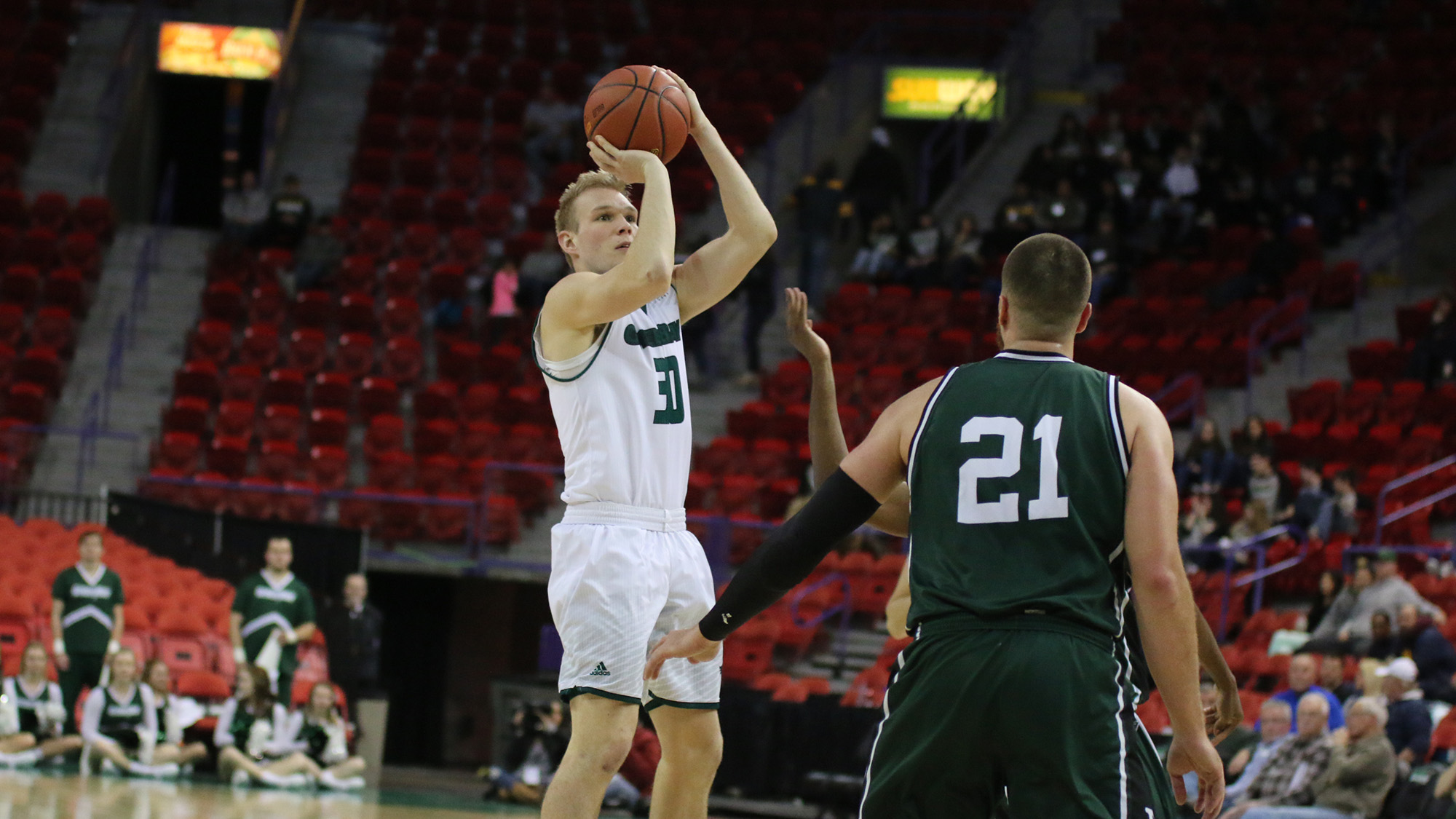 Hunter Crist - Men's Basketball - University of Wisconsin Green Bay ...