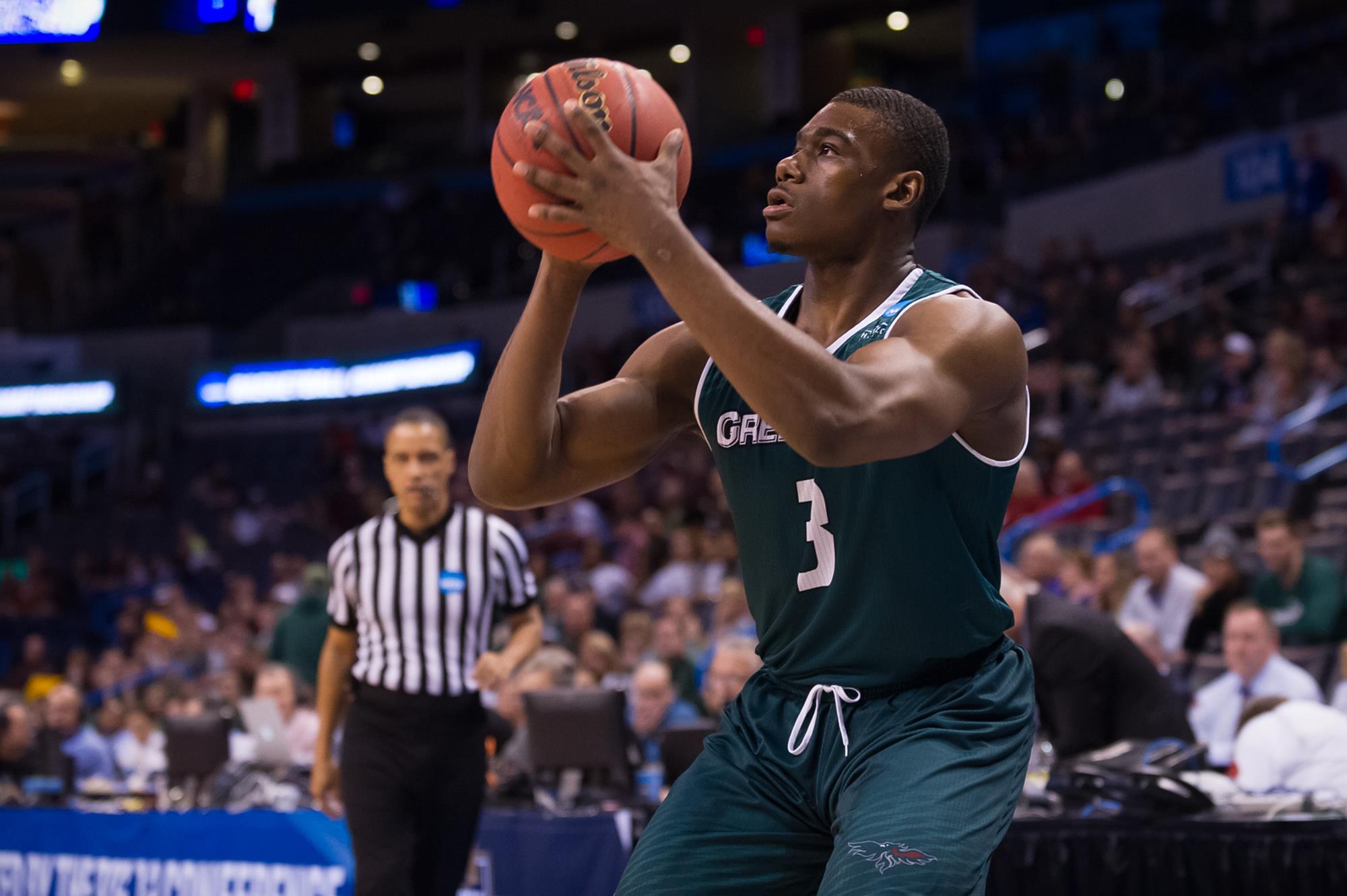 Khalil Small - Men's Basketball - University of Wisconsin Green Bay ...