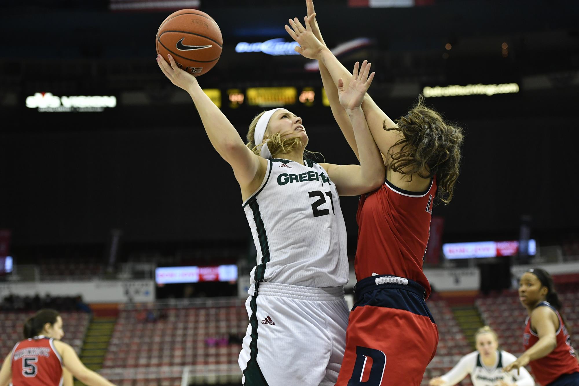 Jessica Lindstrom - Women's Basketball - University of Wisconsin Green ...