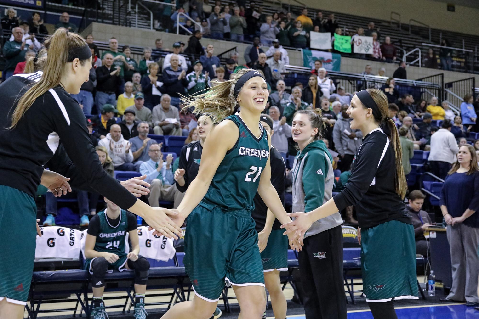 Jessica Lindstrom - Women's Basketball - University of Wisconsin Green ...